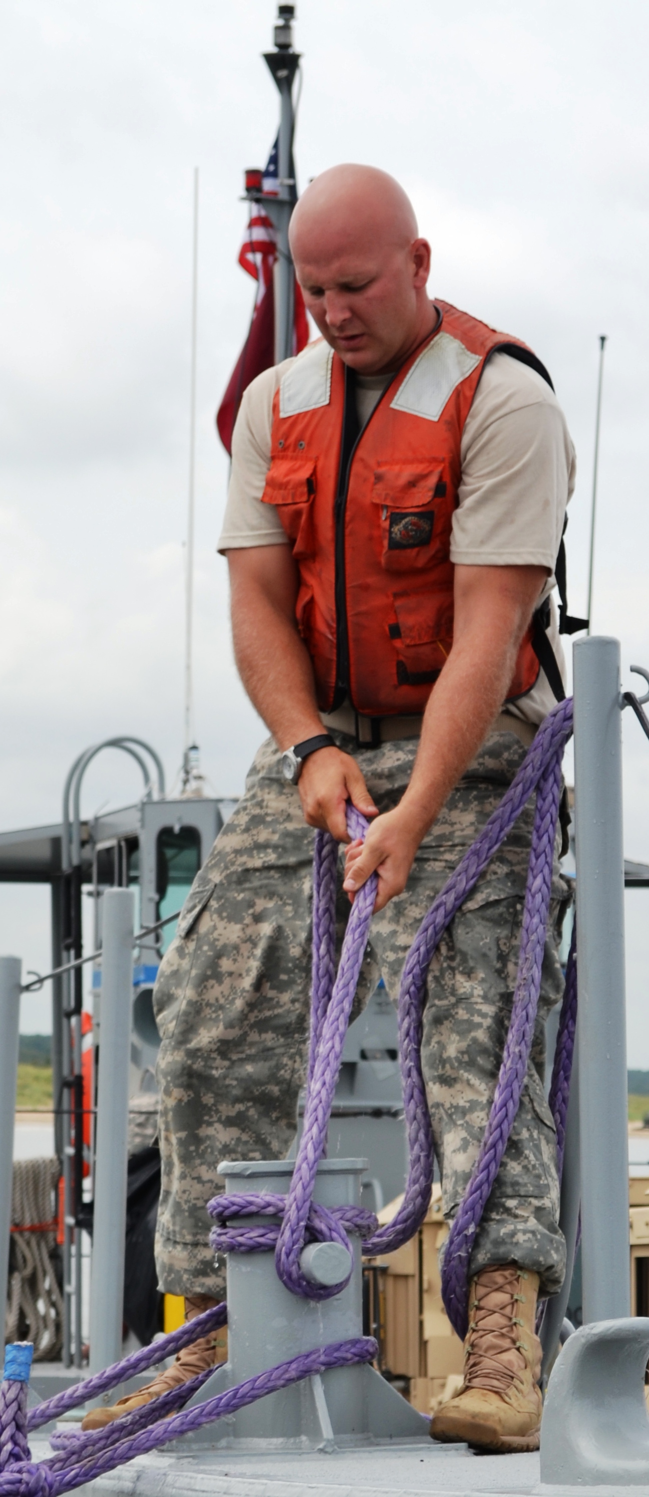 'Resolute' warriors take over the seas during JLOTS > Joint Base ...