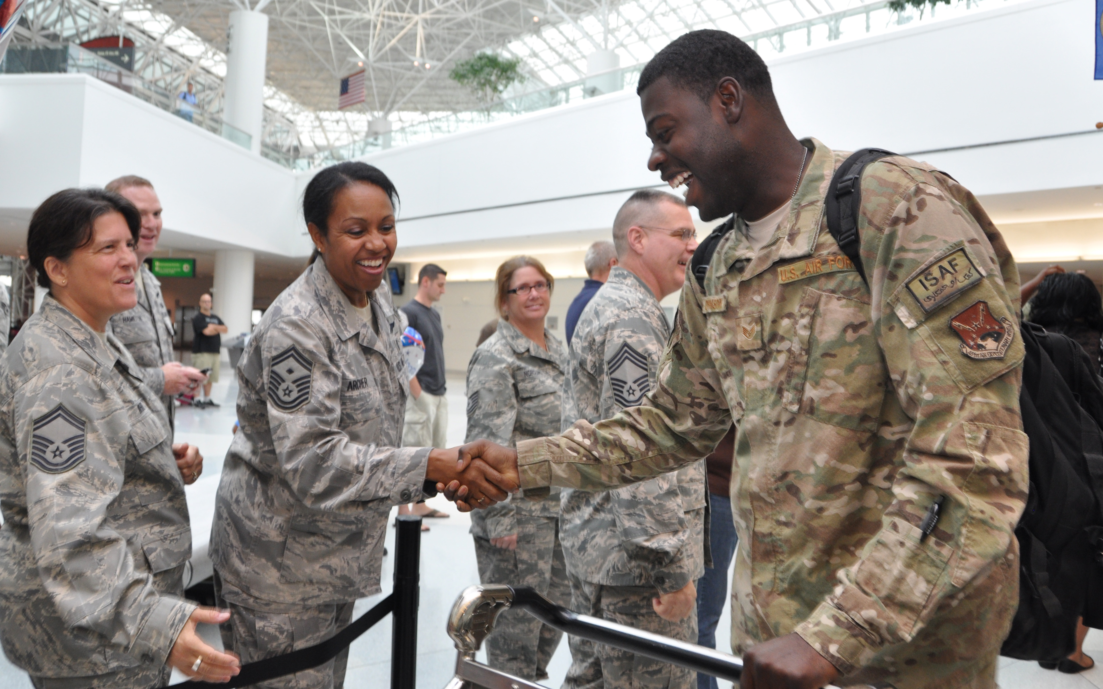 69 APS welcomes home troops > 459th Air Refueling Wing > Article Display