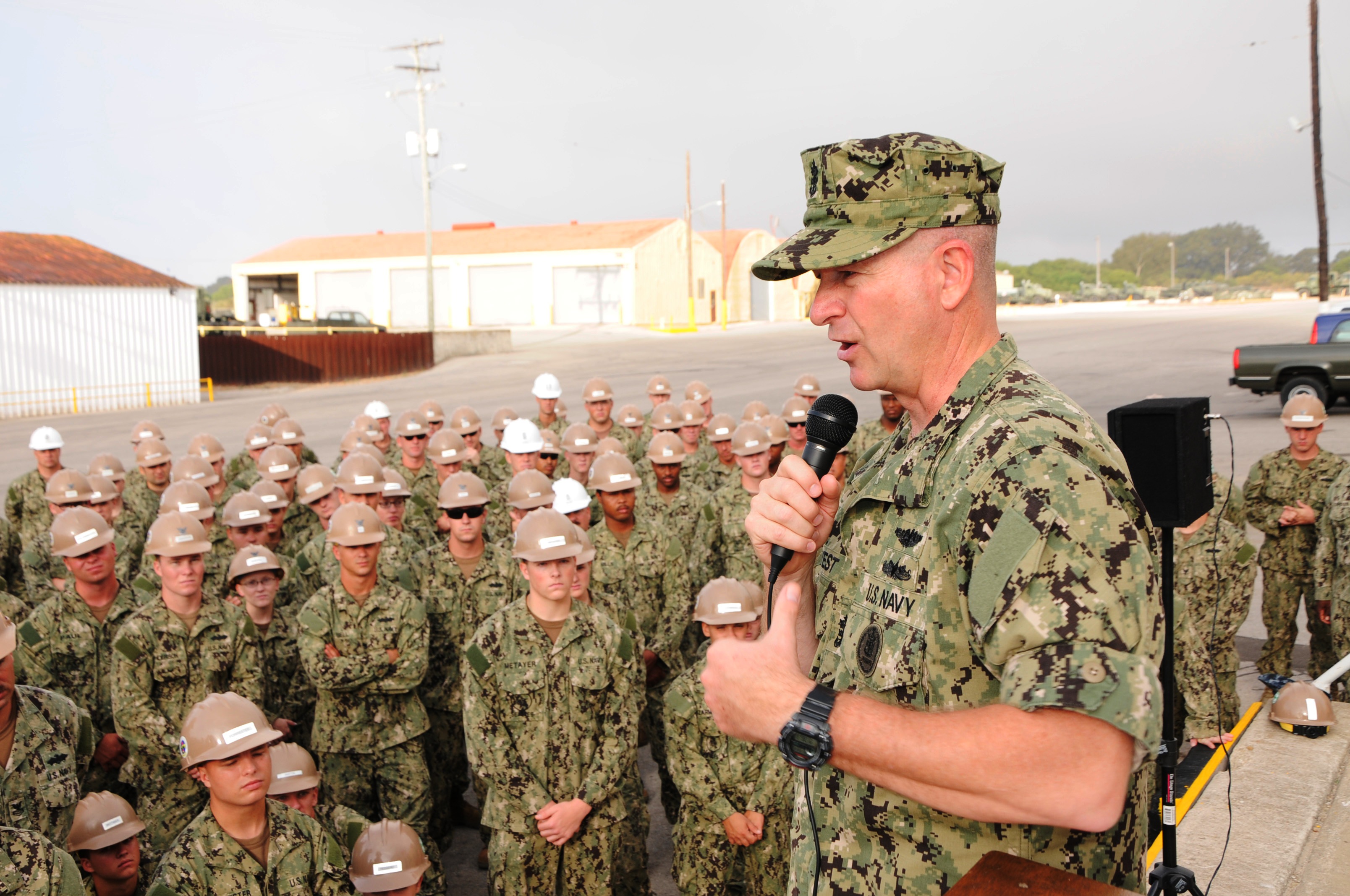 MCPON Addresses 'Bees of NMCB 1 > Seabee Magazine > News
