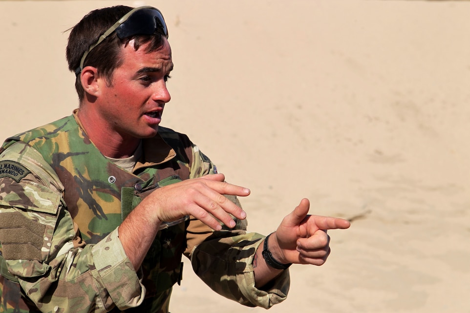 British Royal Marines run Operation Black Alligator > Marine Corps Air ...