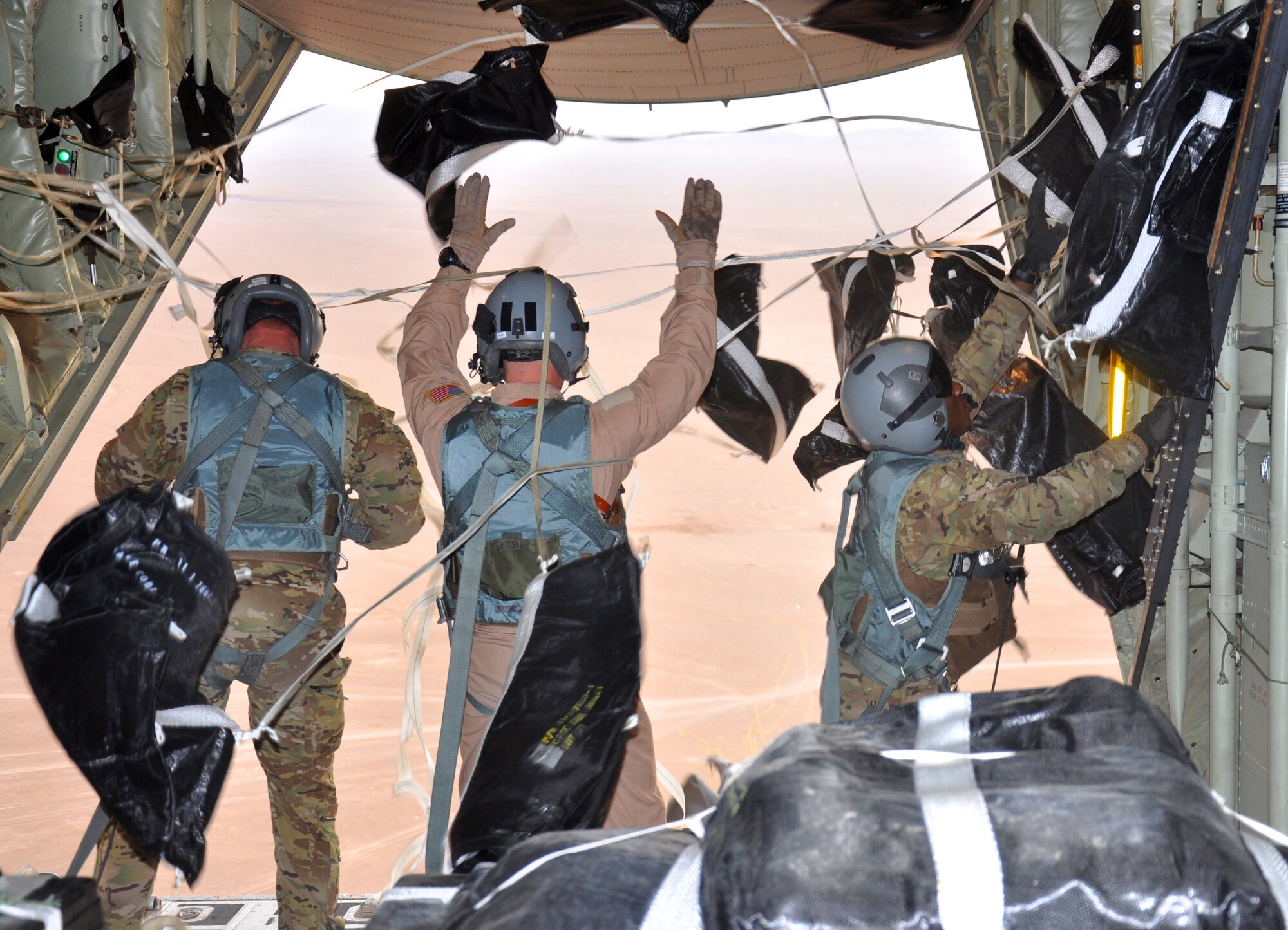 New day, new job for Expeditionary Airlift Squadron at Kandahar > U.S ...