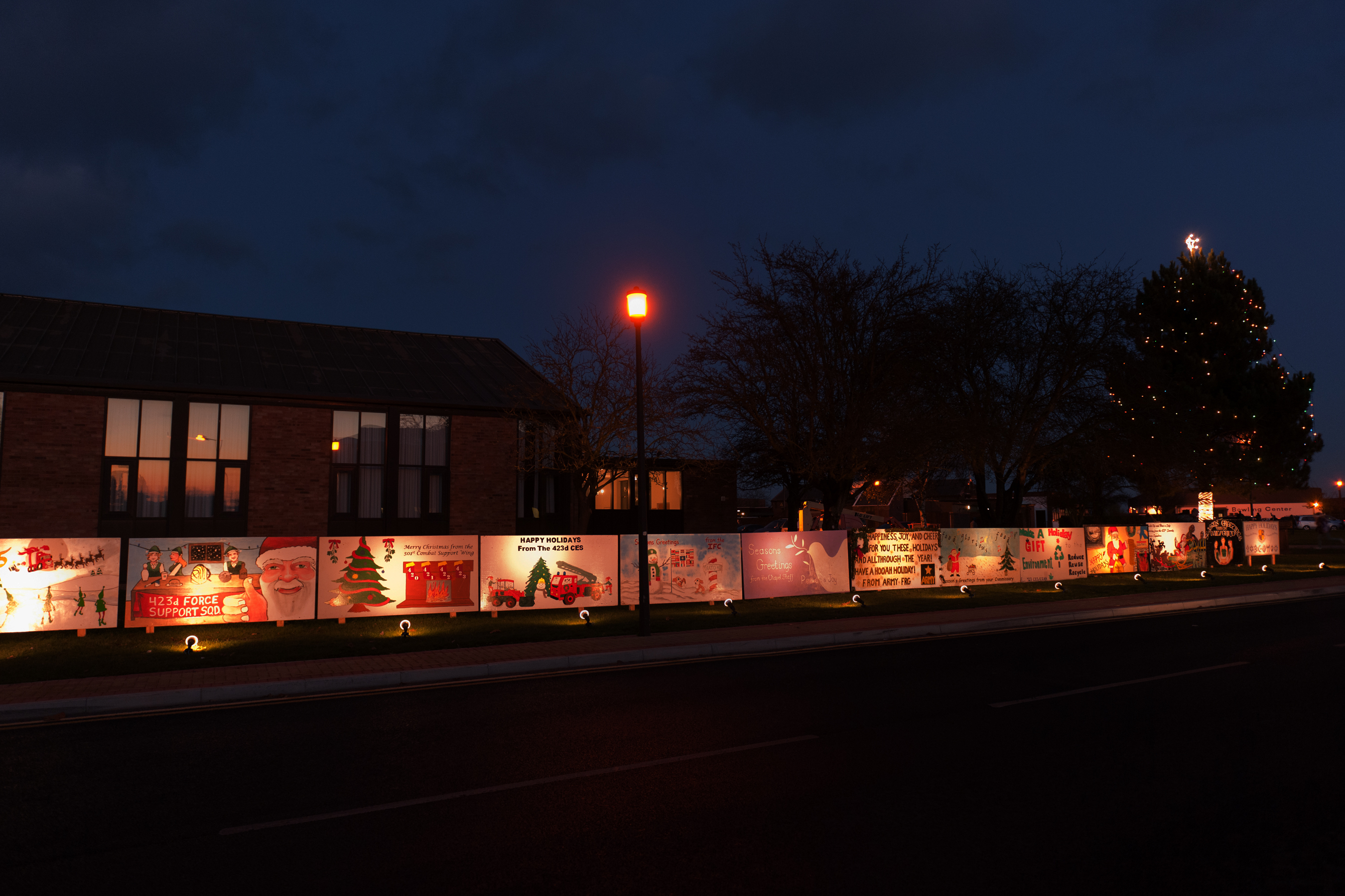 RAF Alconbury gets into holiday spirit > 501st Combat Support Wing ...