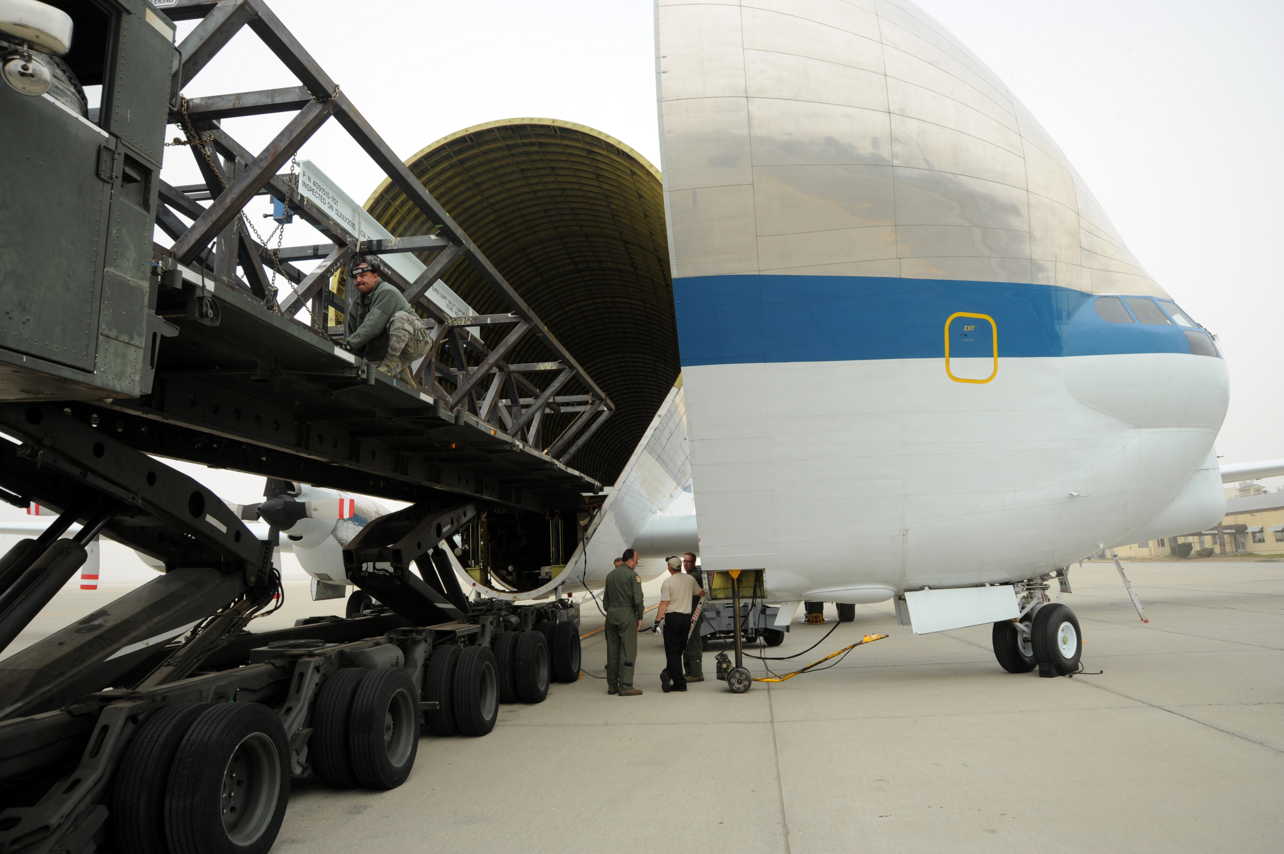 NASA's Super Guppy: Air and space power working together > March Air ...
