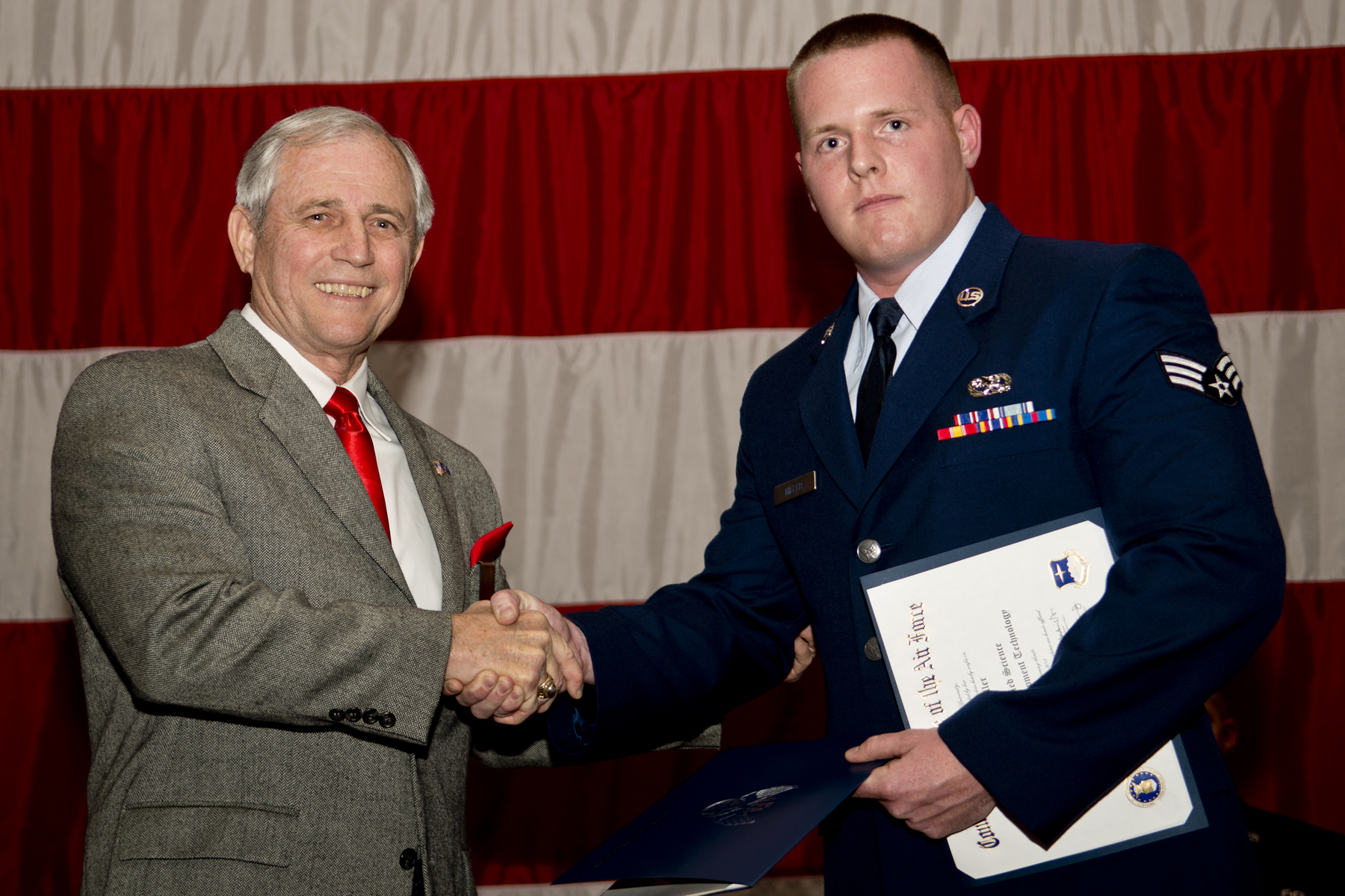 307 BW and 917 FG recognize deserving Airmen > 307th Bomb Wing ...