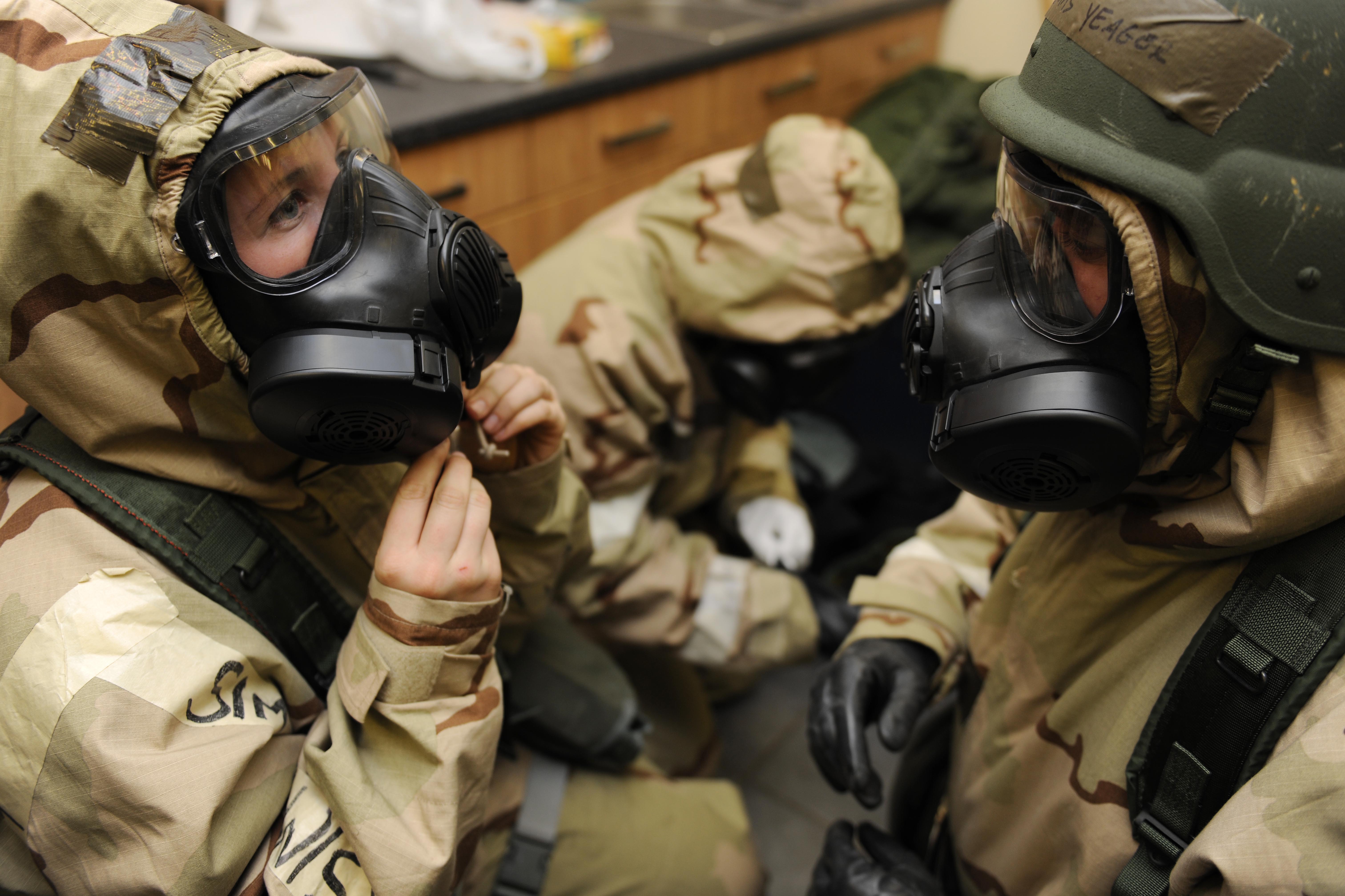 Stop, drop and MOPP > Royal Air Force Lakenheath > Article Display