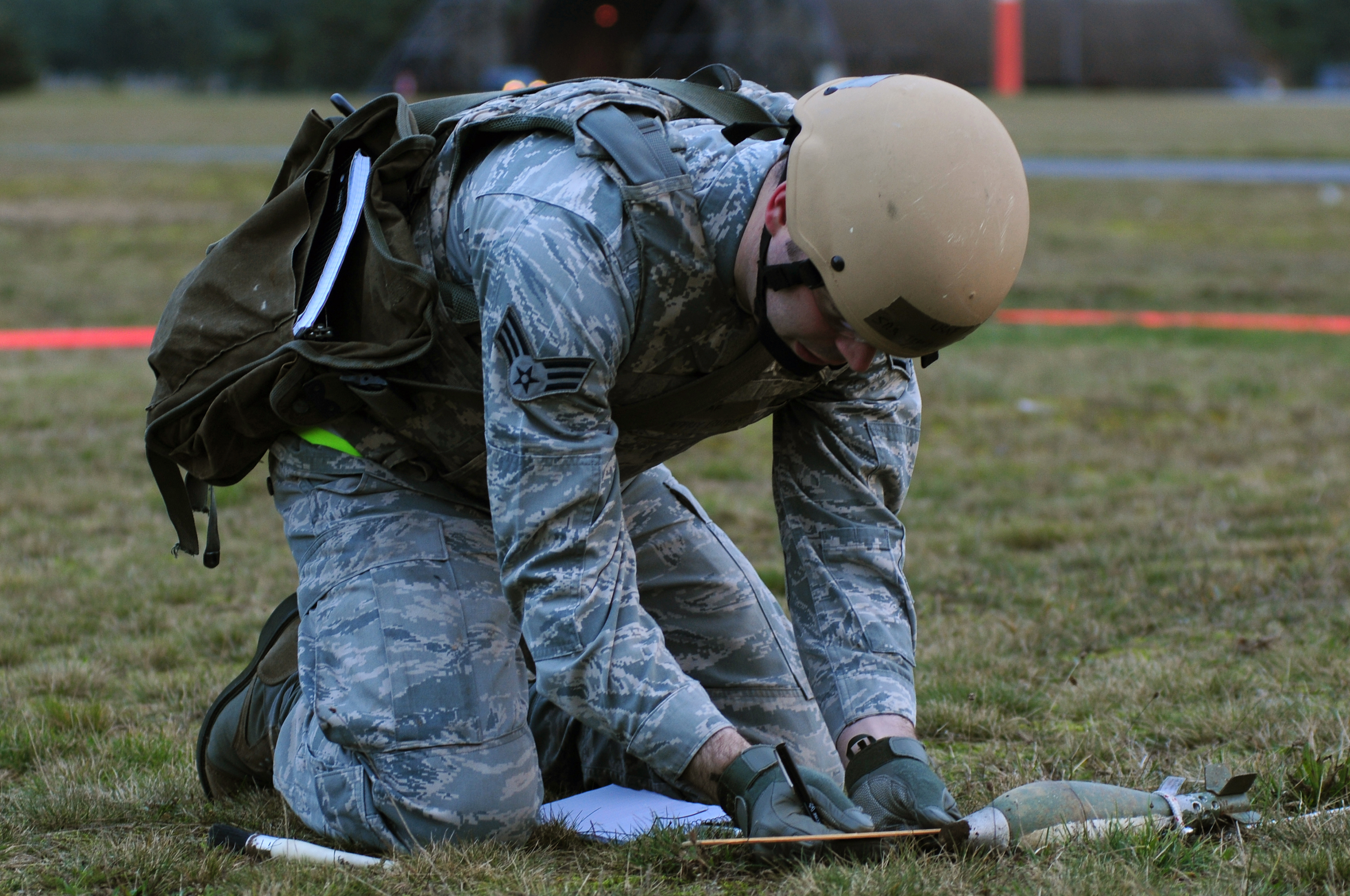 Stop, drop and MOPP > Royal Air Force Lakenheath > Article Display