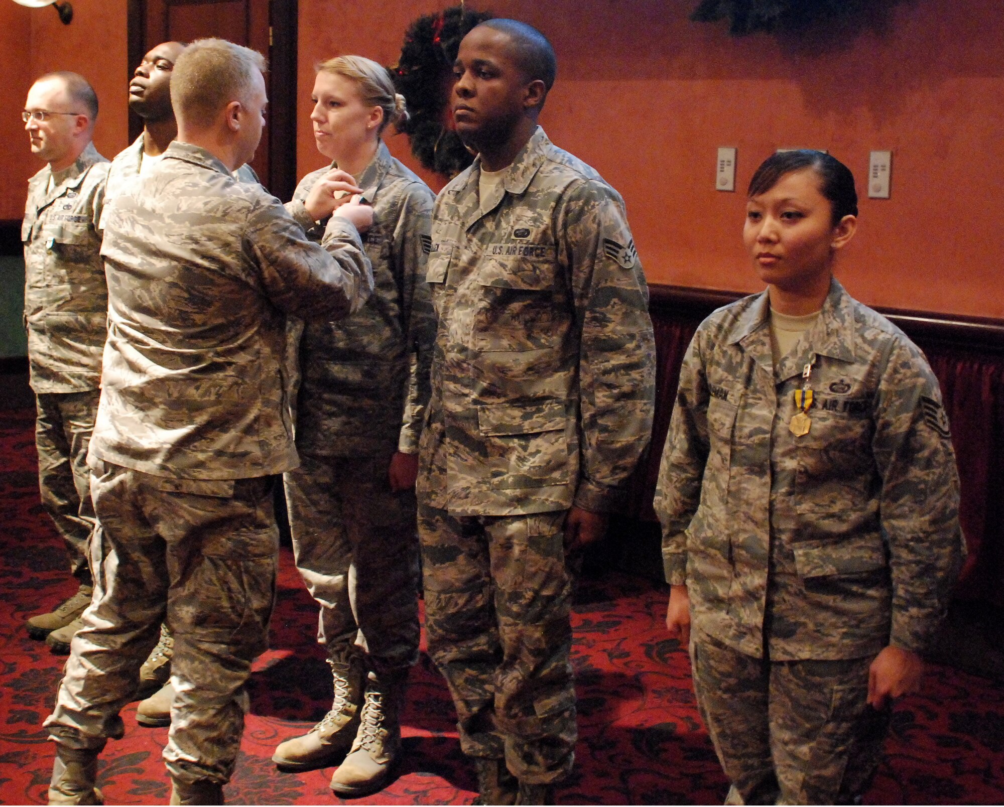 Volunteering runs strong in Aviano community > Aviano Air Base > Display