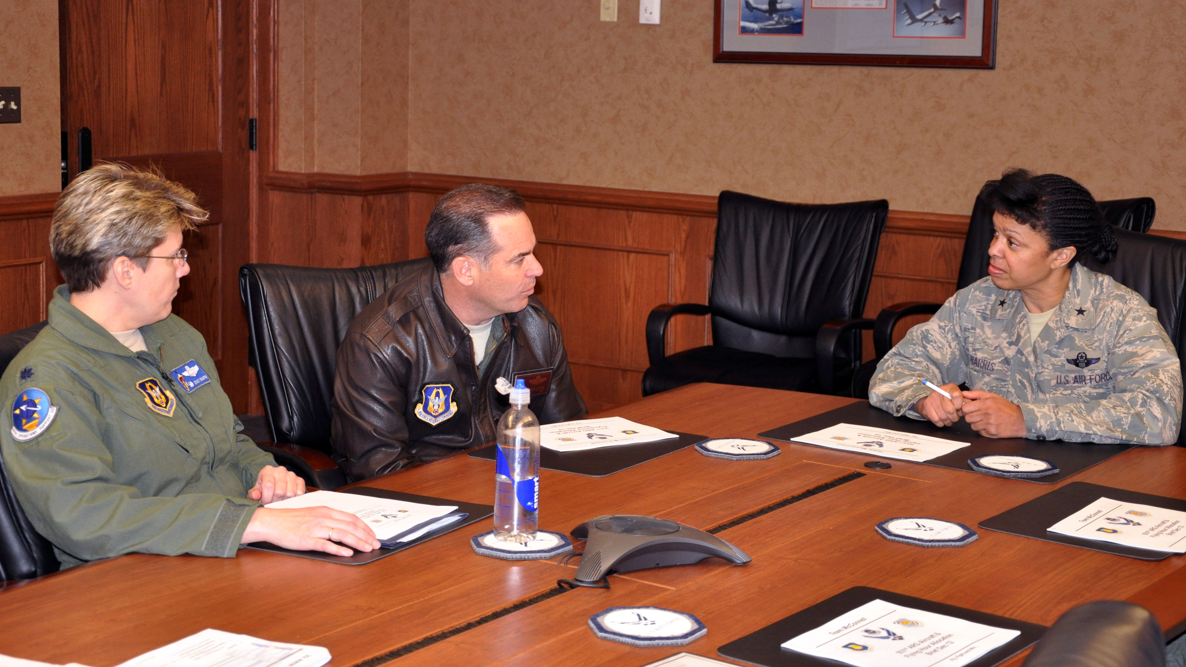 Brig. Gen. Harris visits McConnell Reservists > Air Force Reserve ...