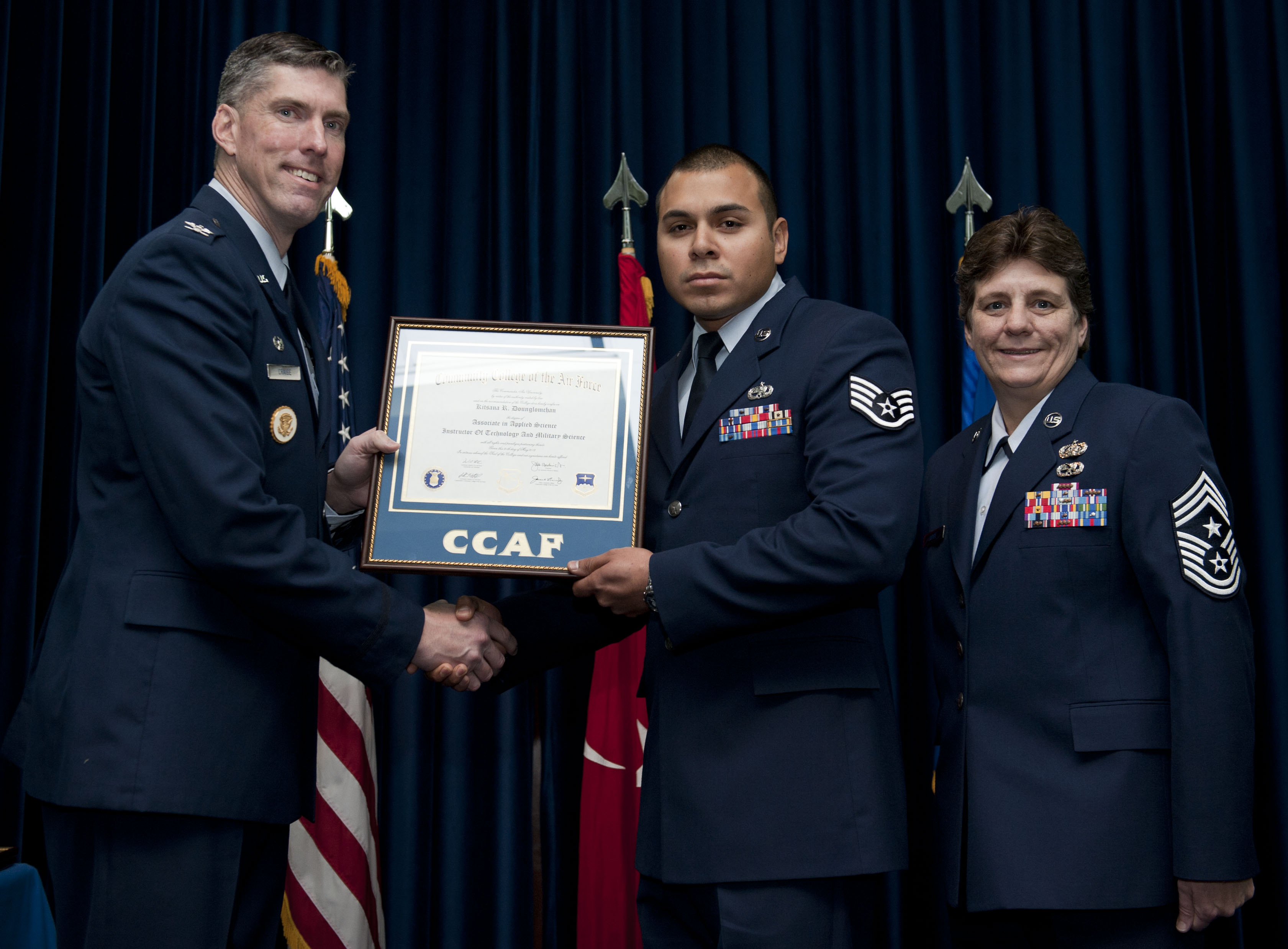 18 Incirlik Airmen receive CCAF degree