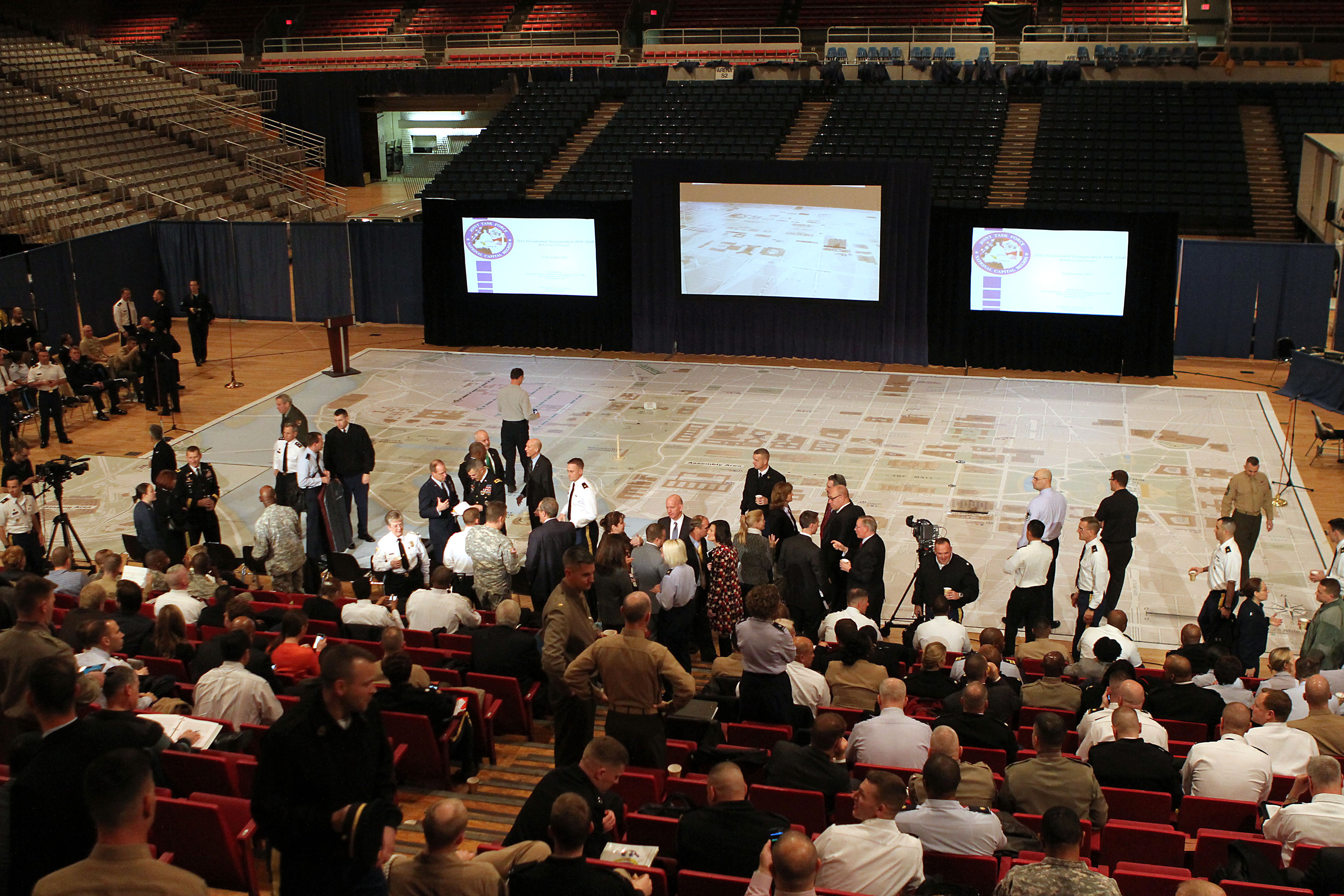 Military and civilian personnel involved in planning the inauguration ...