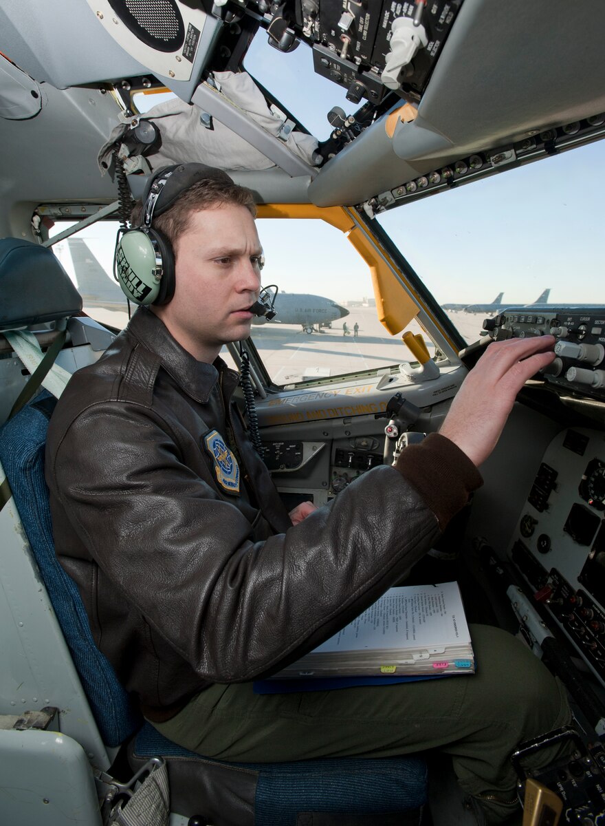 384th ARS officer earns spotlight performer > McConnell Air Force Base ...