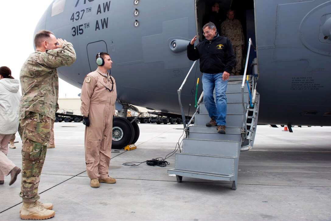 U.S. Army Maj. Gen. Robert B. Abrams, greets U.S. Defense Secretary ...