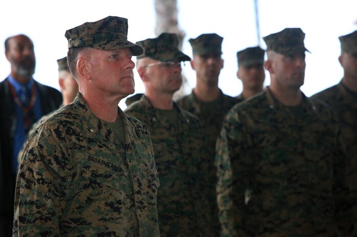 1st MEB welcomes new commander