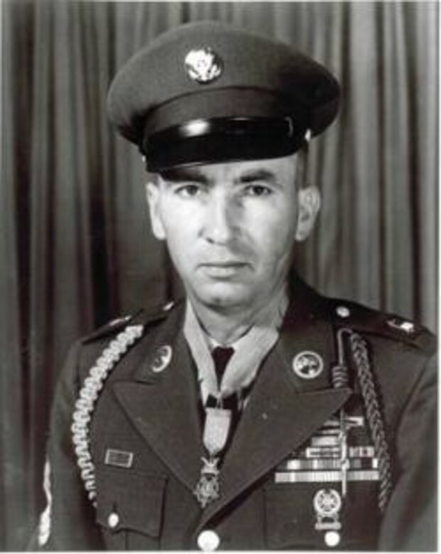 Commentary: Meeting an American hero > 446th Airlift Wing > Display