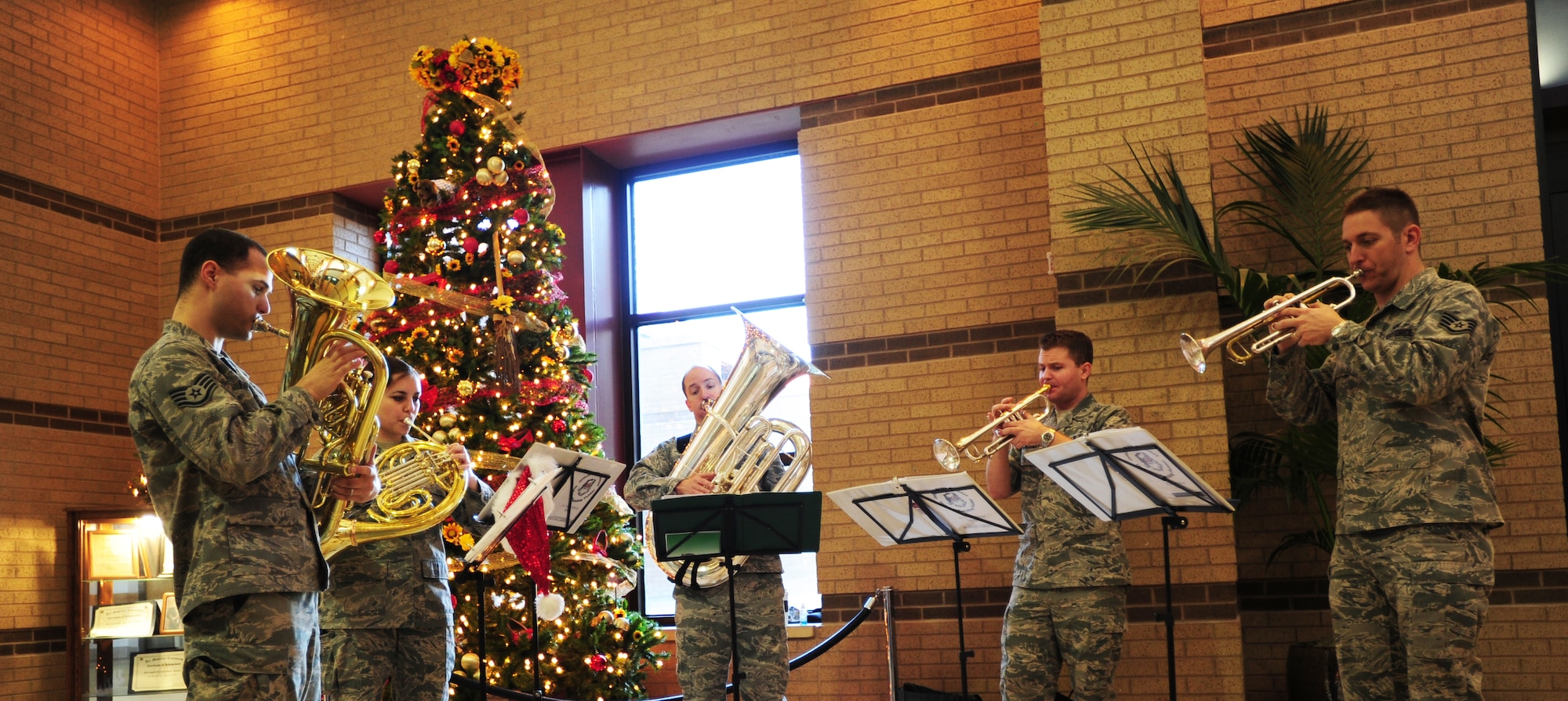 Heartland Band of America stops at McConnell > McConnell Air Force Base ...