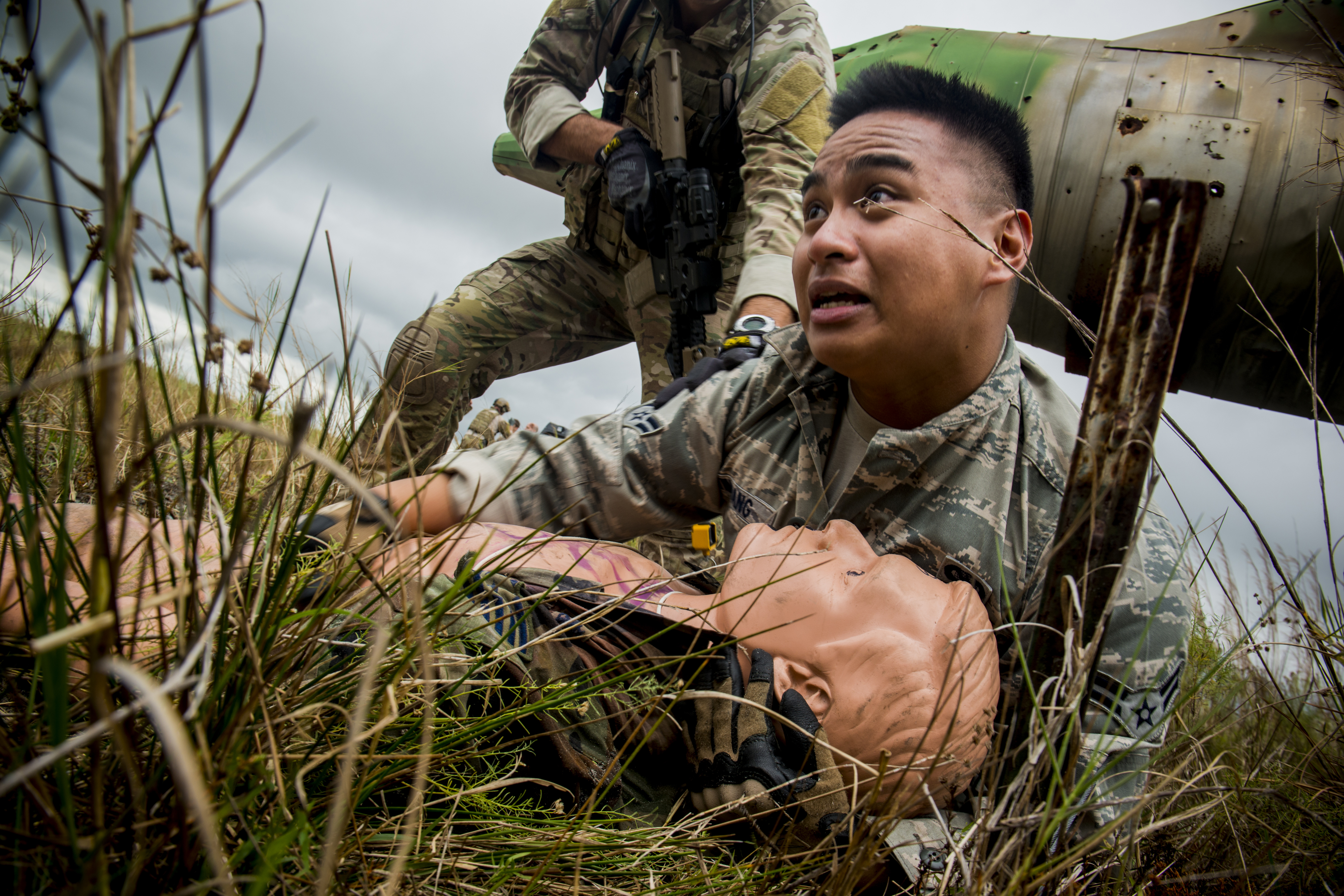 Pararescue, security forces Airmen train as one > Air Force > Article ...