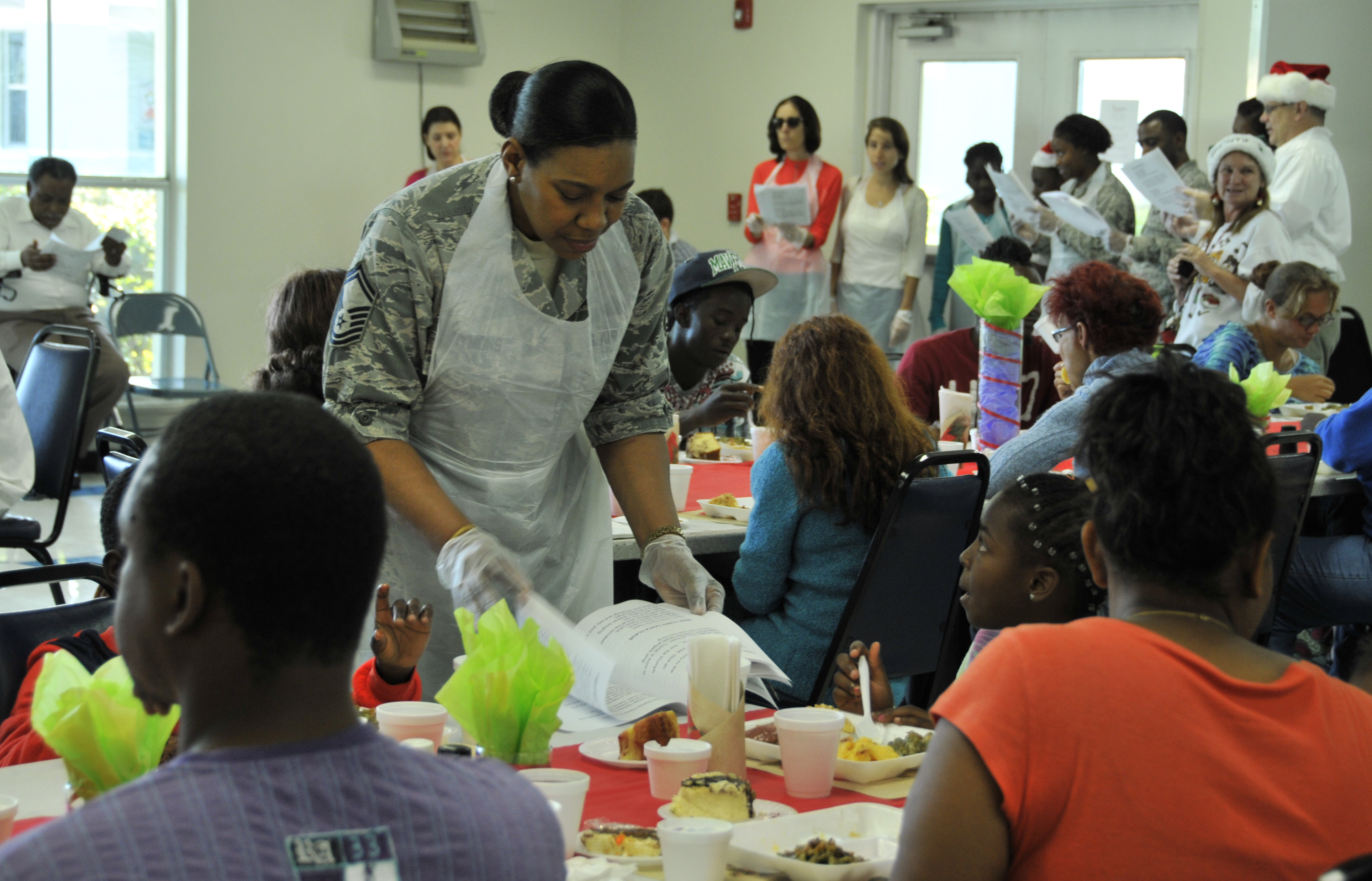 Homestead Airmen volunteer, team up with Chapman Partnership for ...
