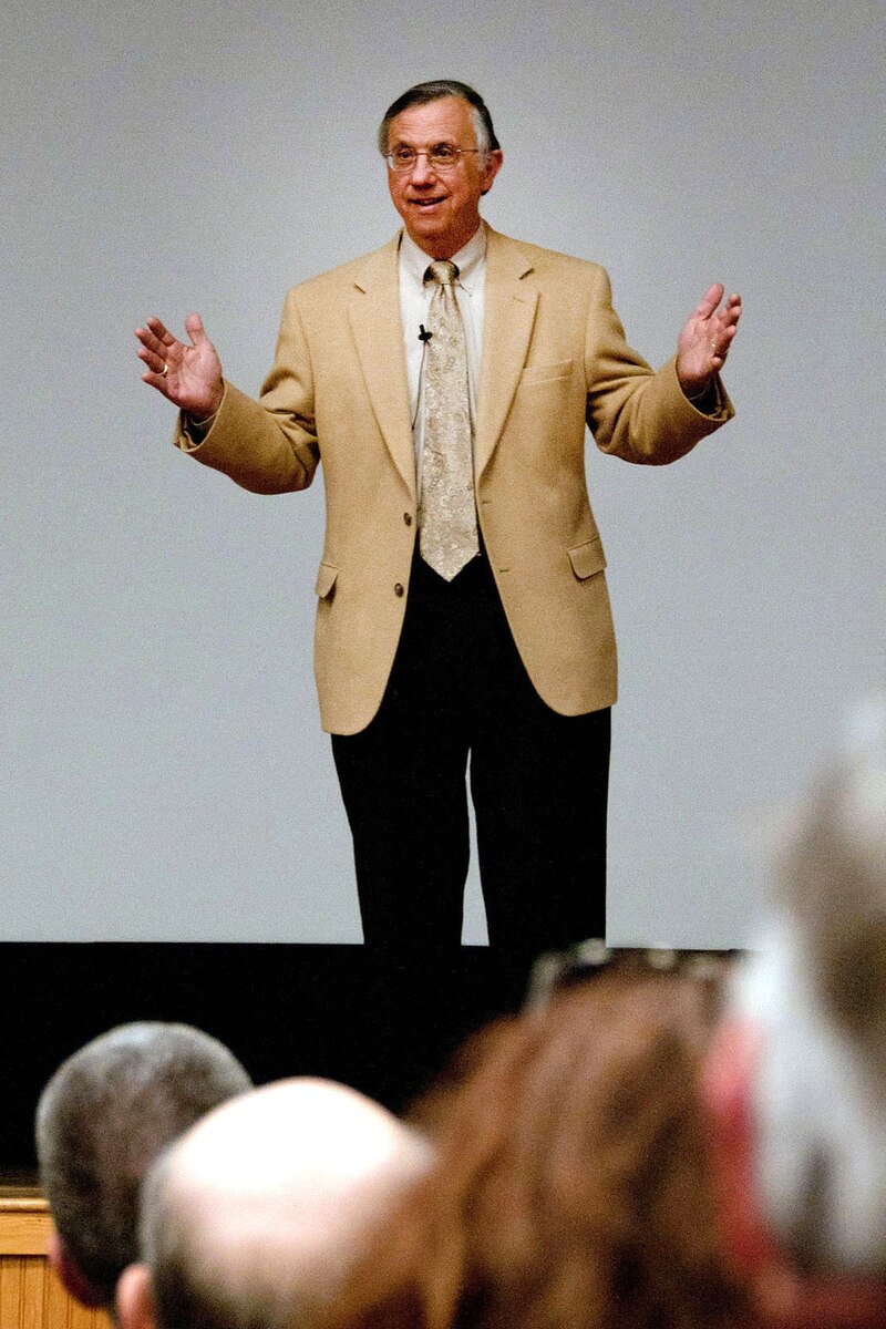 DoD Pricing Director visits Electronic Systems Center > Hanscom Air ...