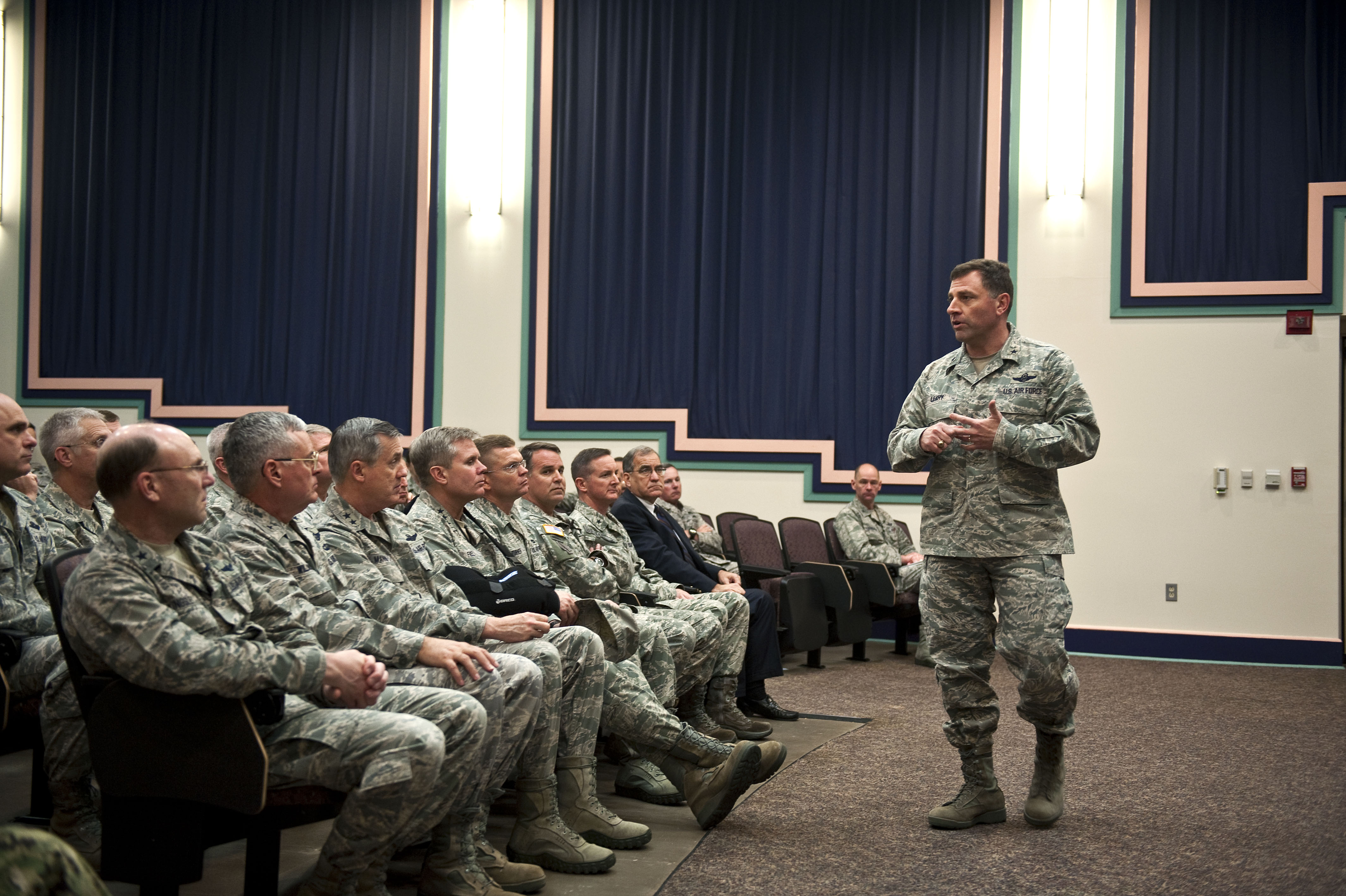 USSOCOM commander tours installation > Air Force Special Operations ...