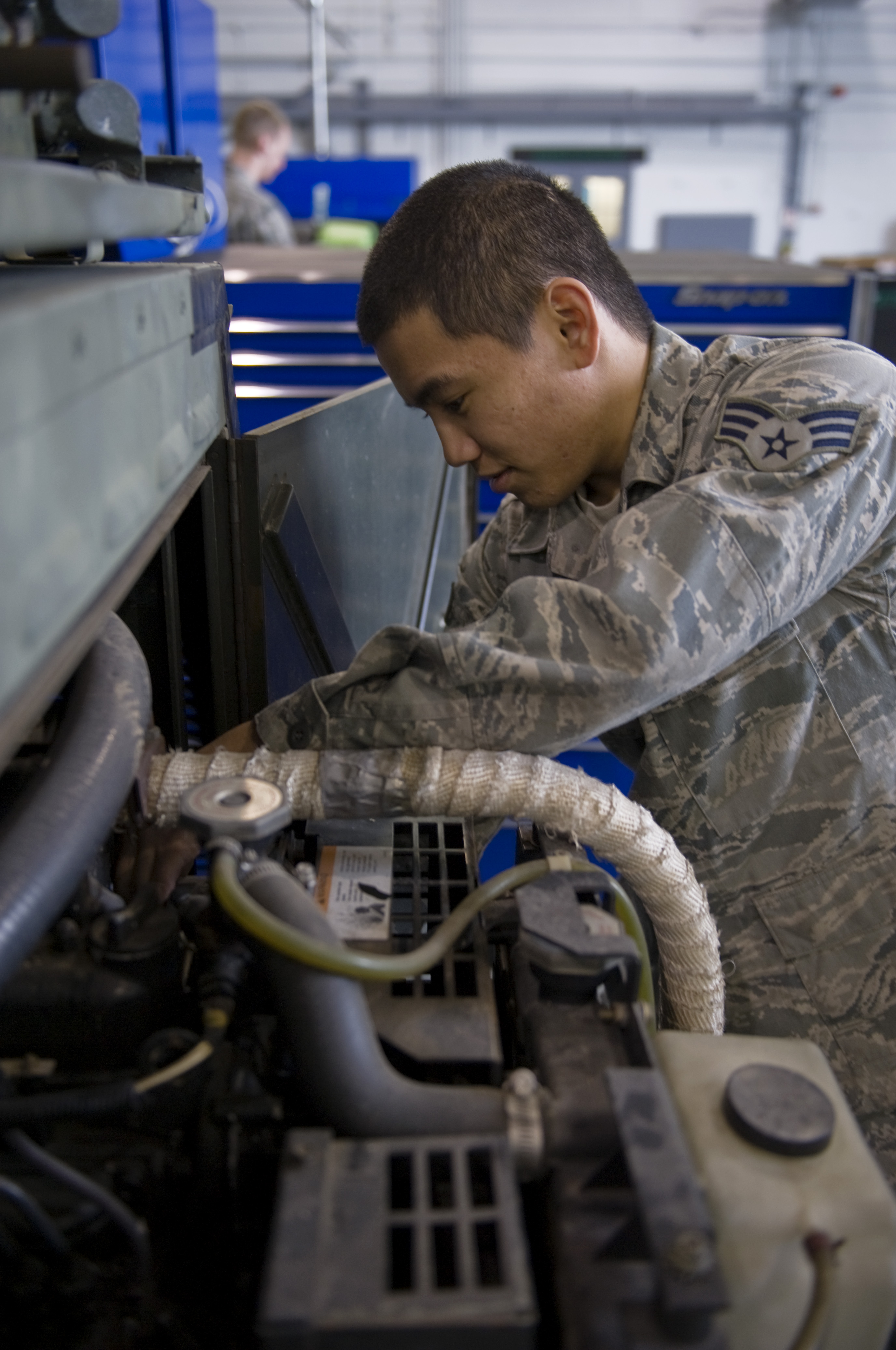 Aerospace Ground Equipment keeps B-52s up and running > Barksdale Air ...