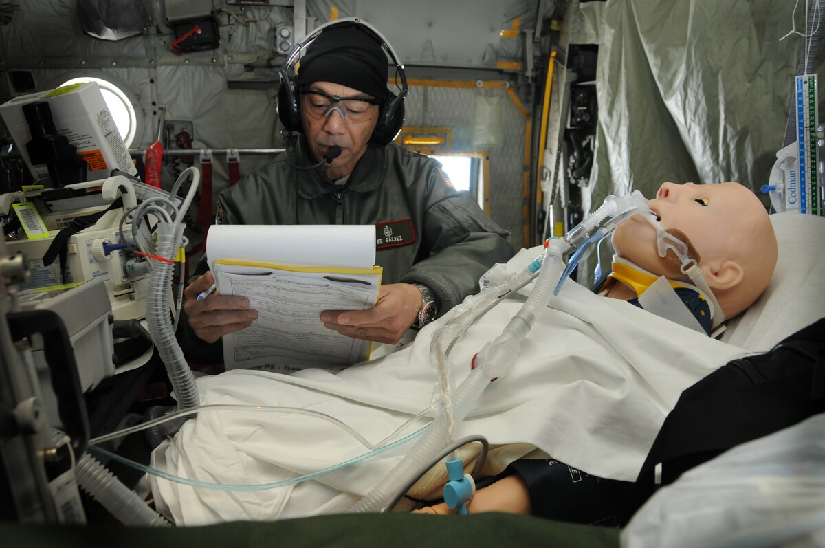 Critical care in the air, CCATT trains to save lives > Minneapolis-St ...