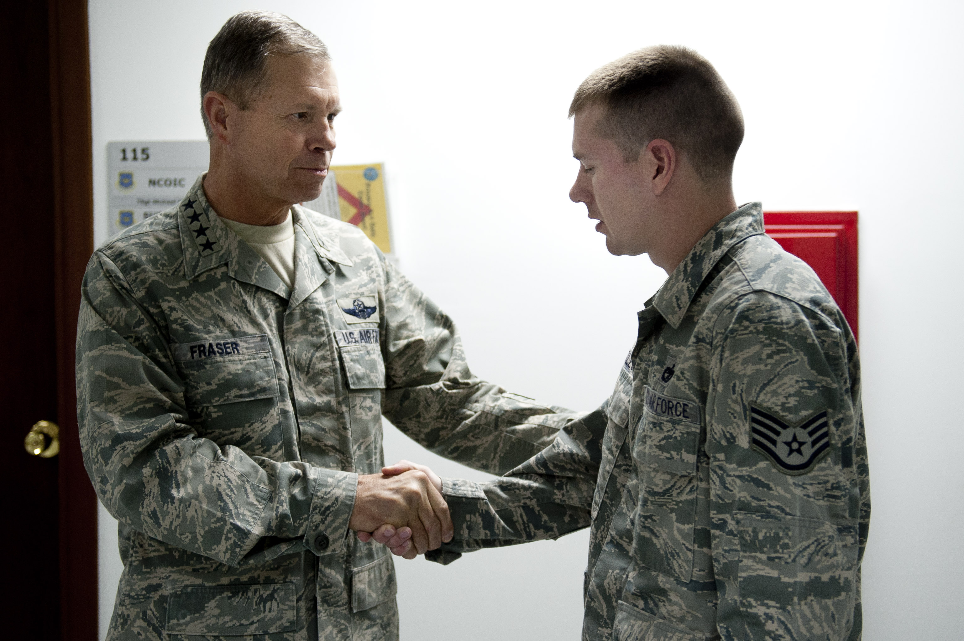 TRANSCOM commander visits Incirlik > U.S. Air Forces in Europe - Air ...