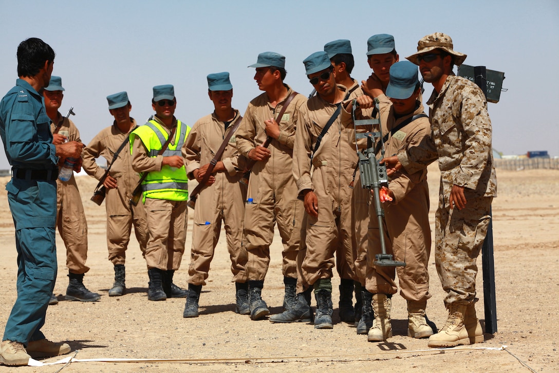 Afghan students counter mock improvised explosive devices