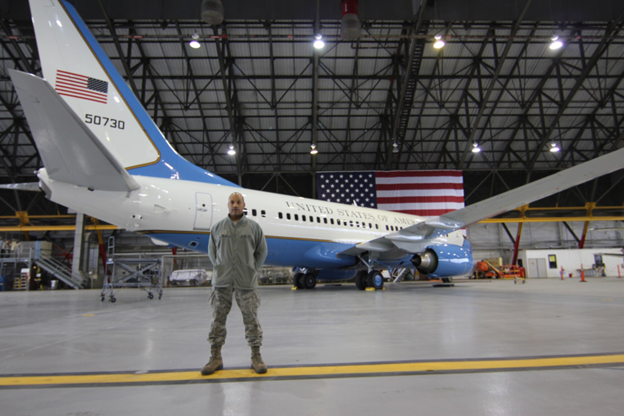 Prepping the plane for the next mission > 932nd Airlift Wing > Article ...
