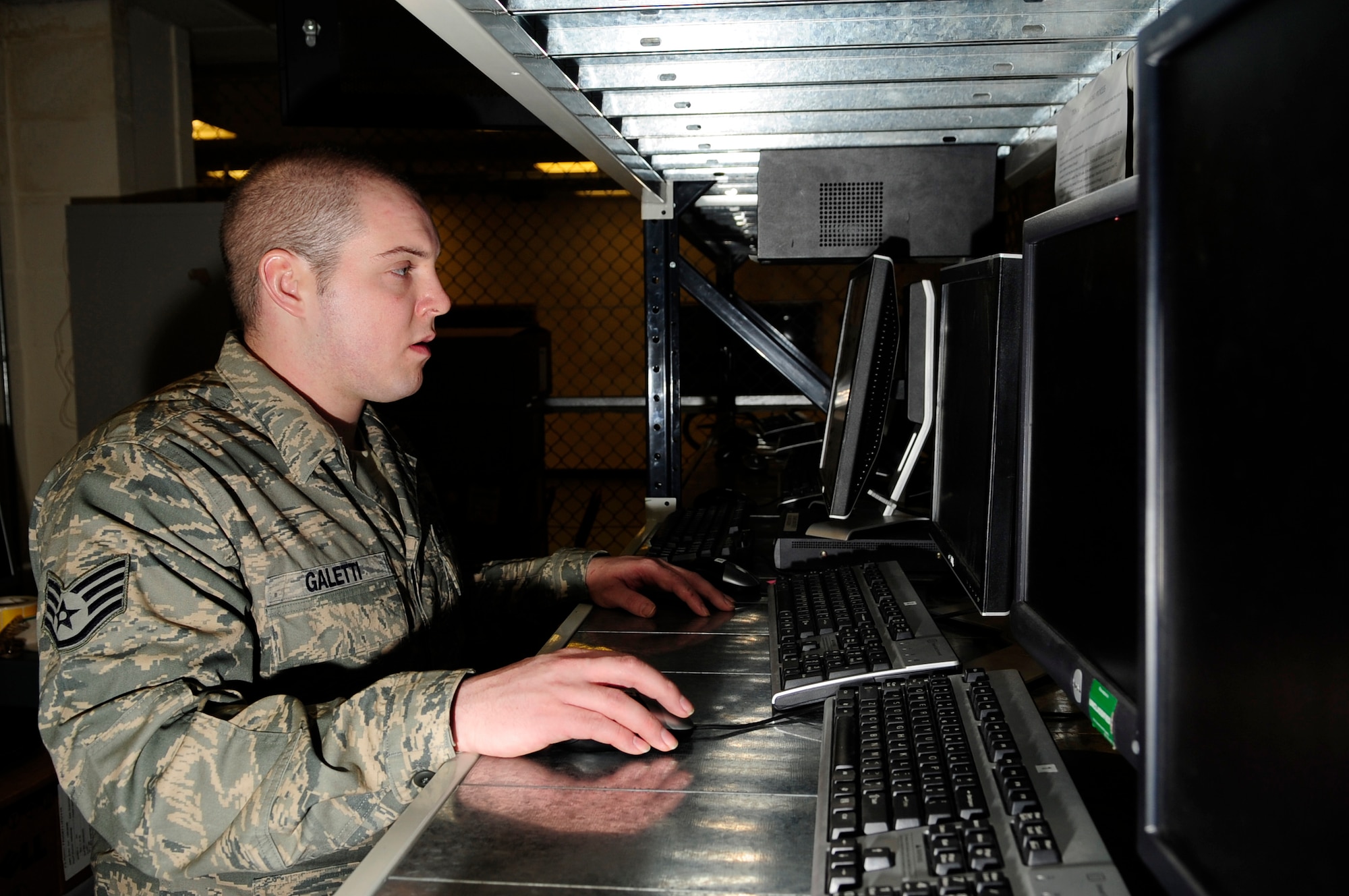 100th CS reboots team Mildenhall computers > Royal Air Force Mildenhall ...