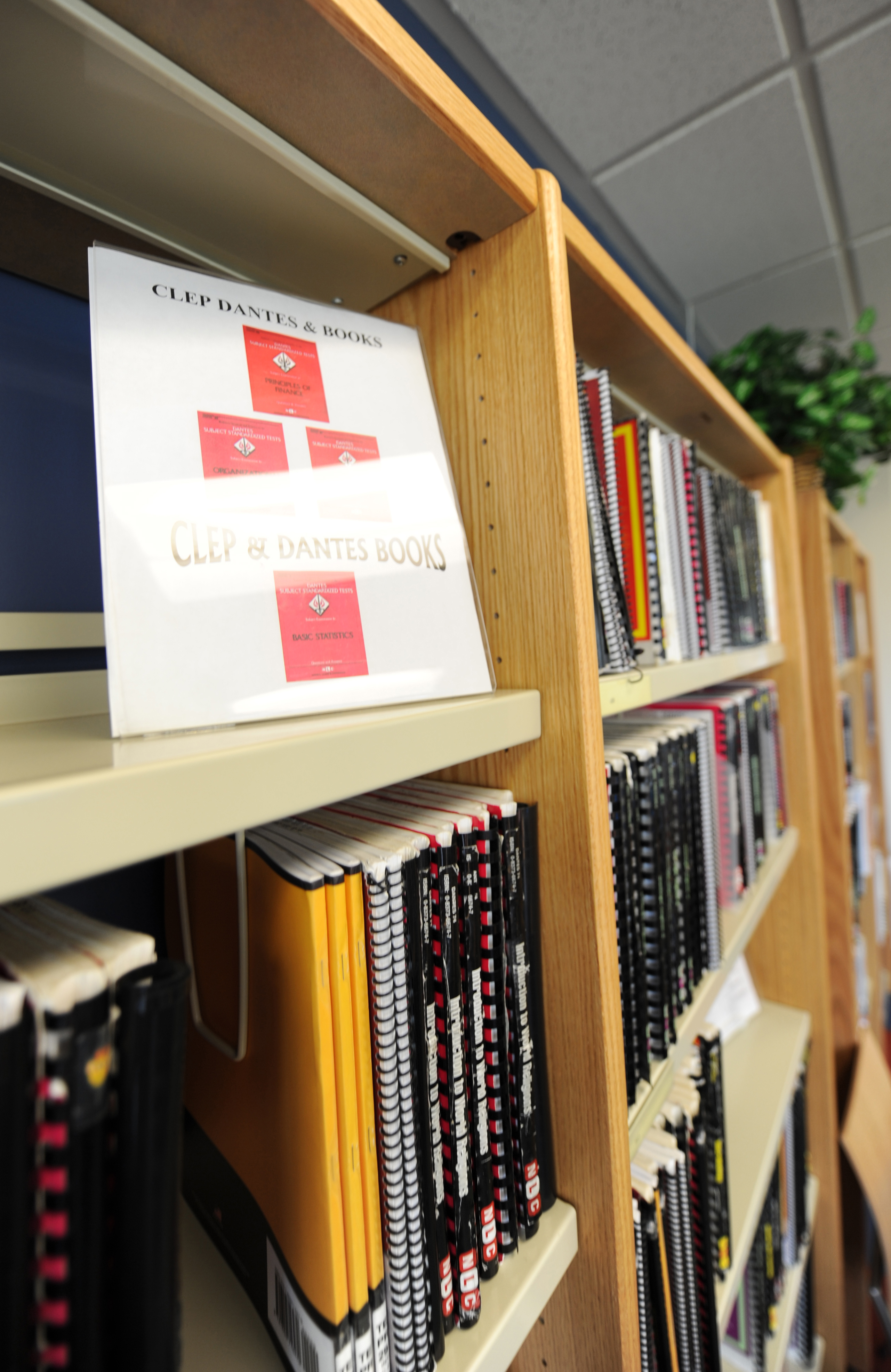 McElveen Library opens education room > Shaw Air Force Base > Article ...