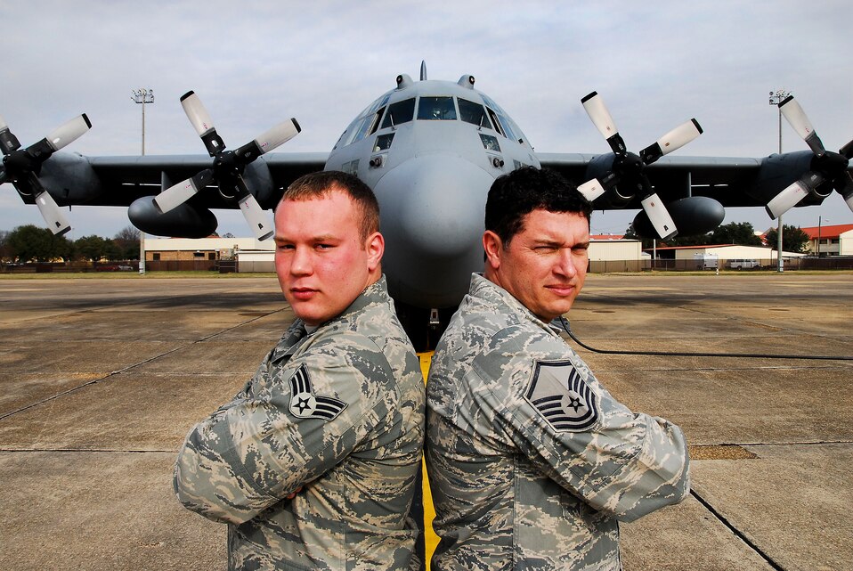 Maintenance duo named best in 22 AF > United States Marine Corps ...