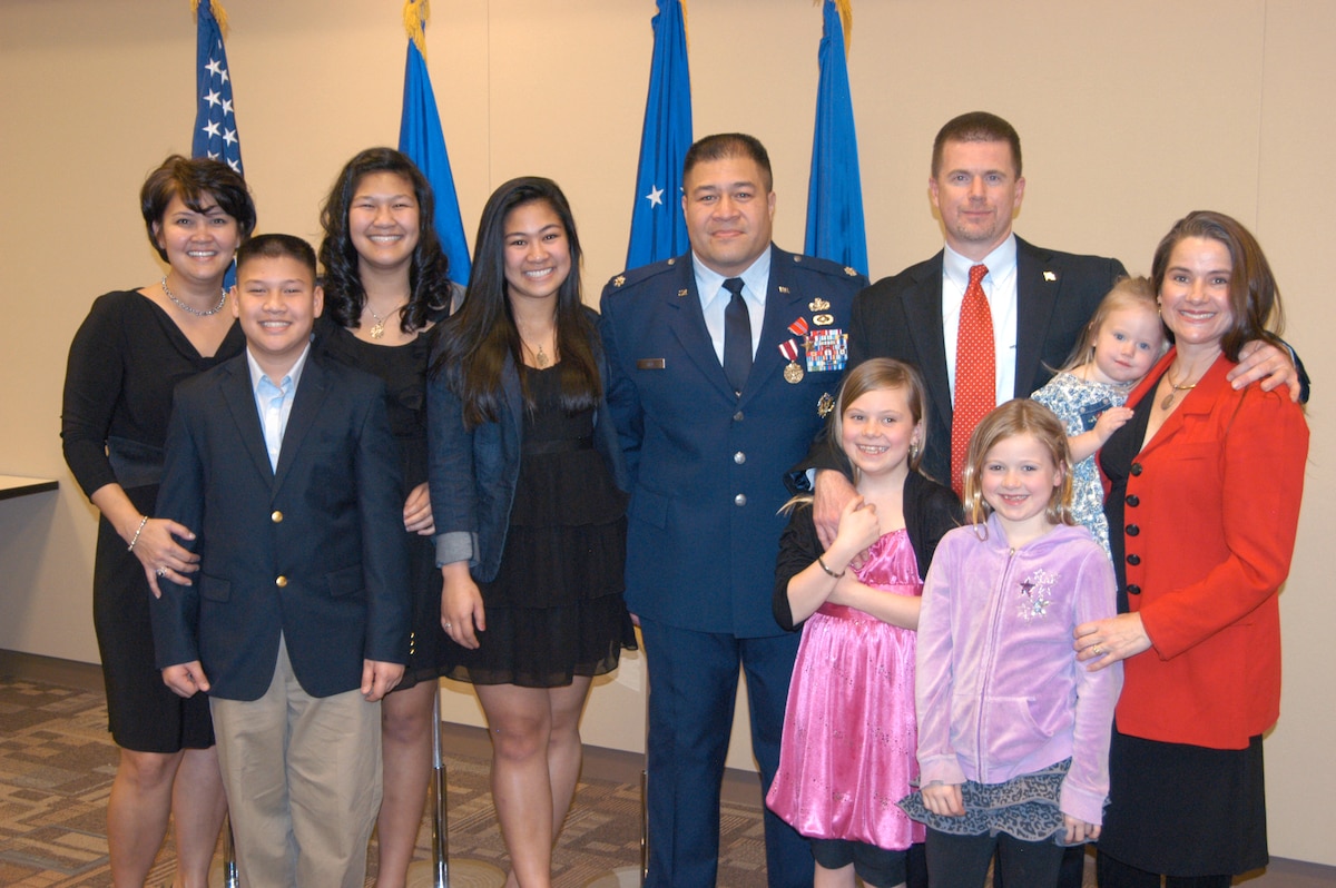 Two OSI agents receive Bronze Star Medals in ceremony at OSI ...
