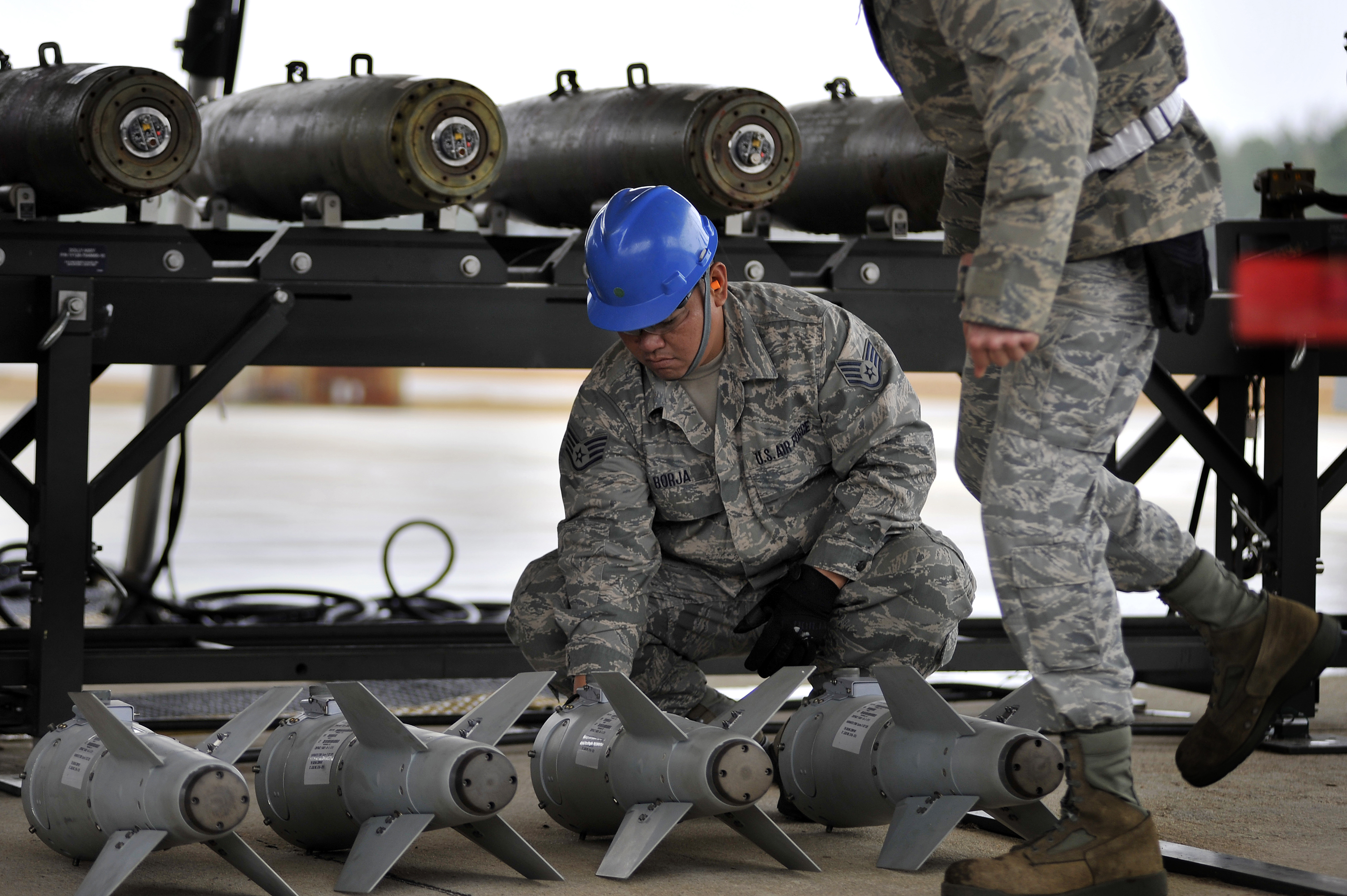 Munitions flight build bombs