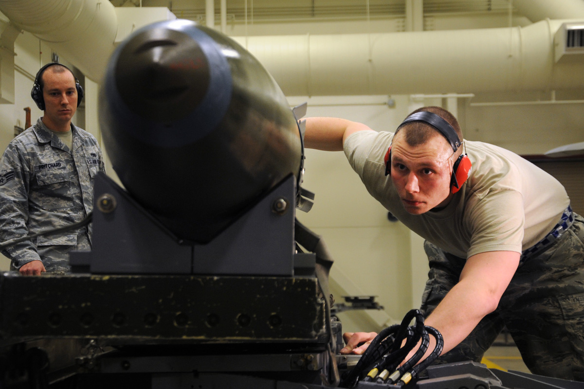 Weapons crews compete for load crew of the year > Joint Base Elmendorf ...