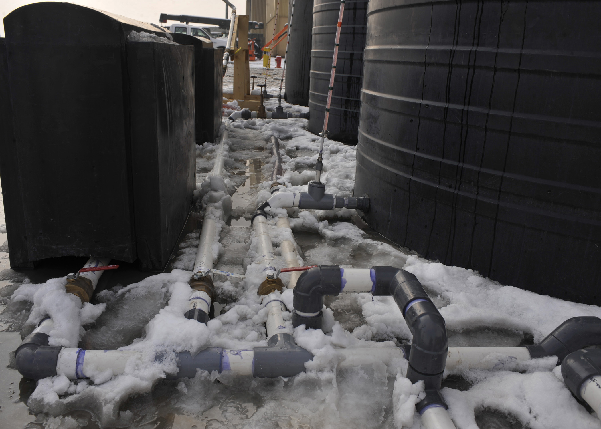 Deployed CE Airmen create innovative method to speed de-icing process ...