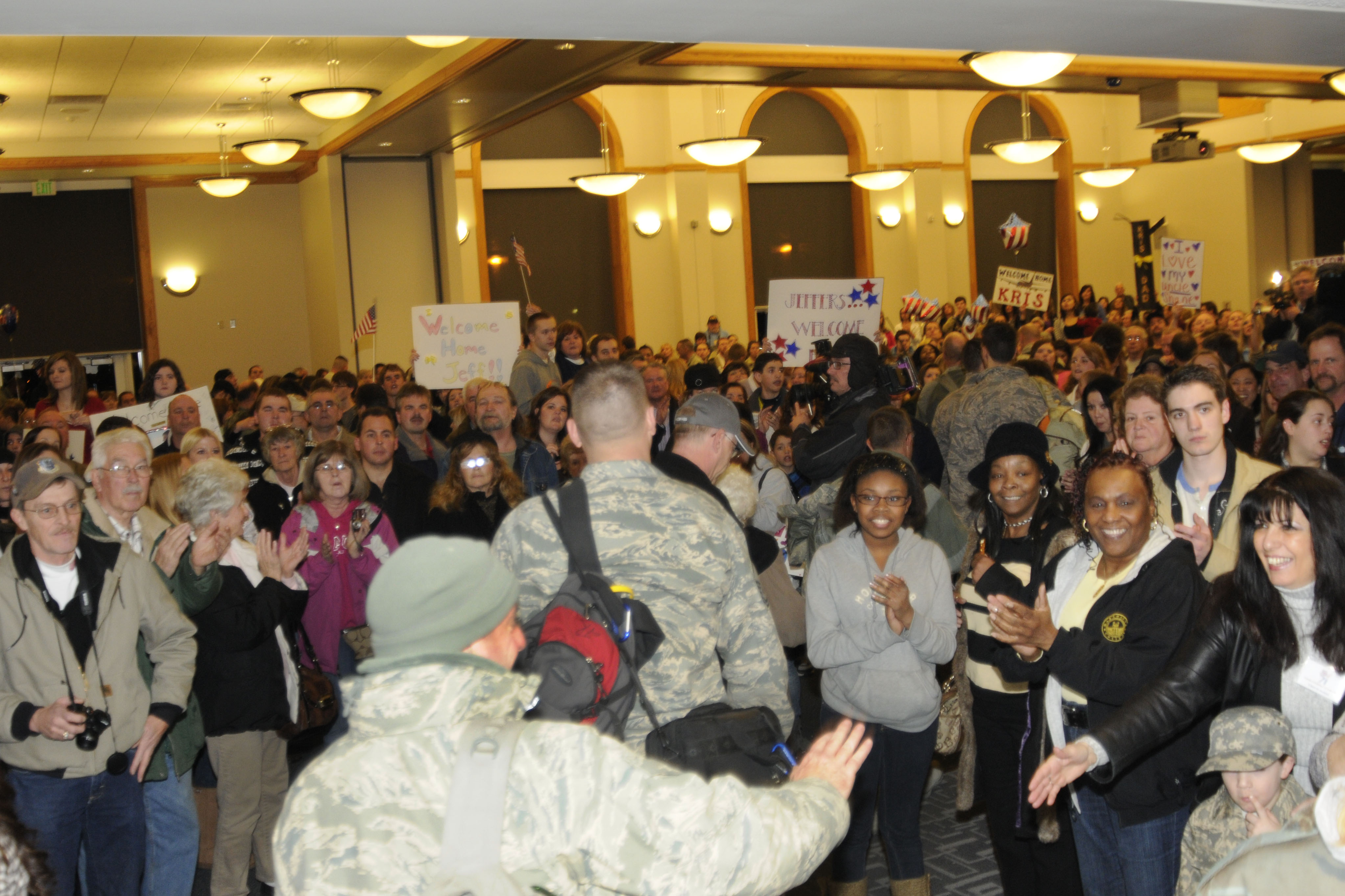 Selfridge Airmen to Return Home > 127th Wing > Article Display