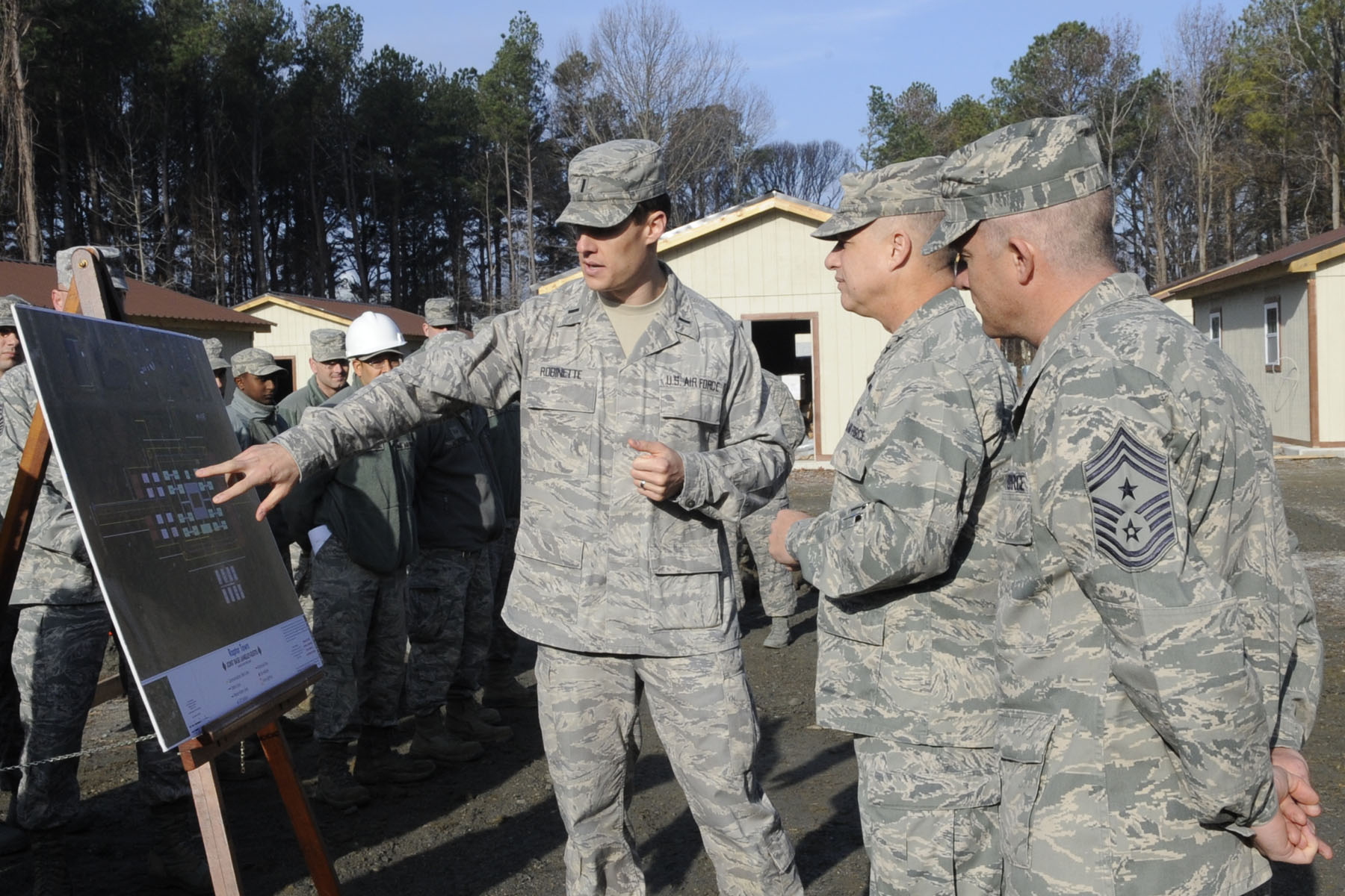9th AF commander shares insight with Airmen, Soldiers during visit to ...
