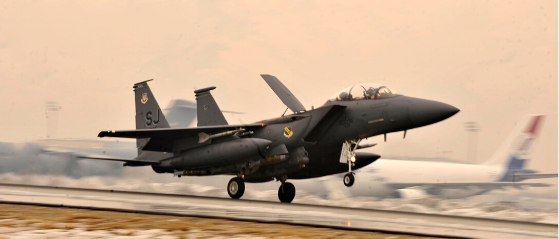 F-15E Strike Eagle #89-0487 reaches 10,000 logged flying hours