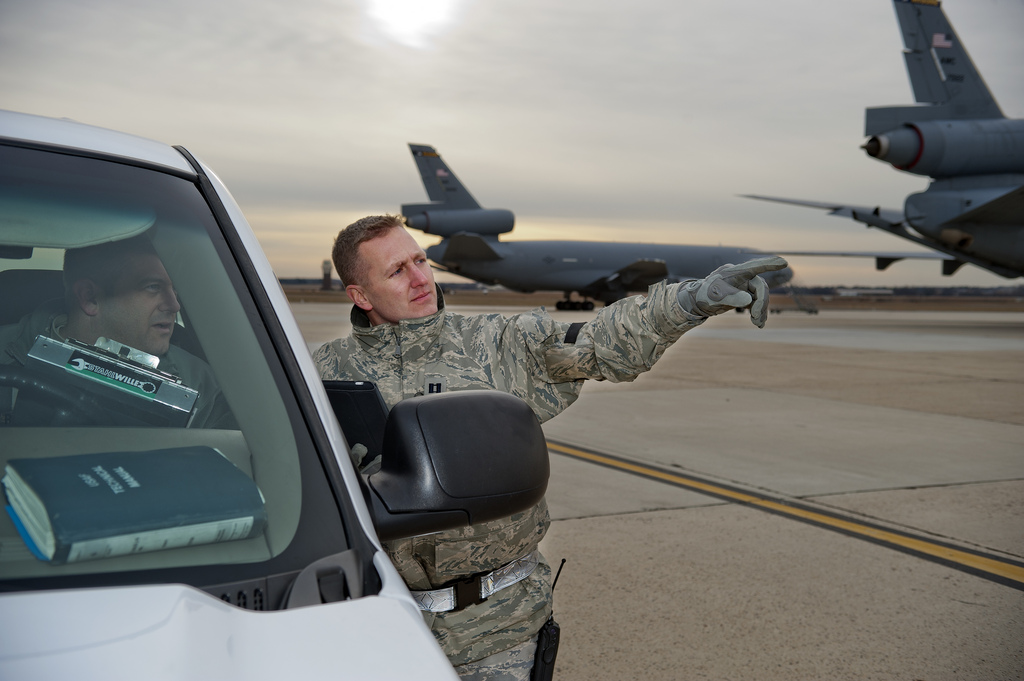 305th MXG officers win AMC award, compete at Air Force level > United ...