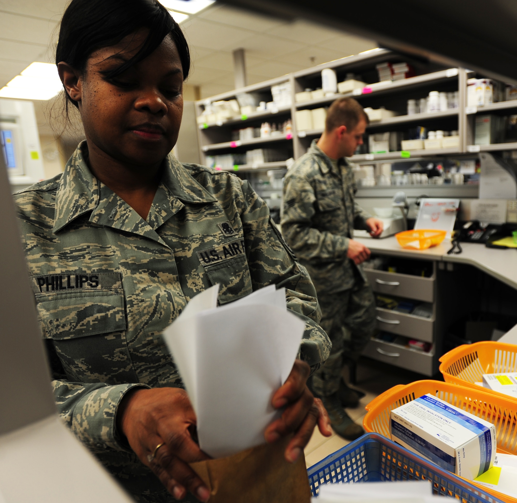 31st MDSS Airmen make IV's and prepare prescriptions > Aviano Air Base ...