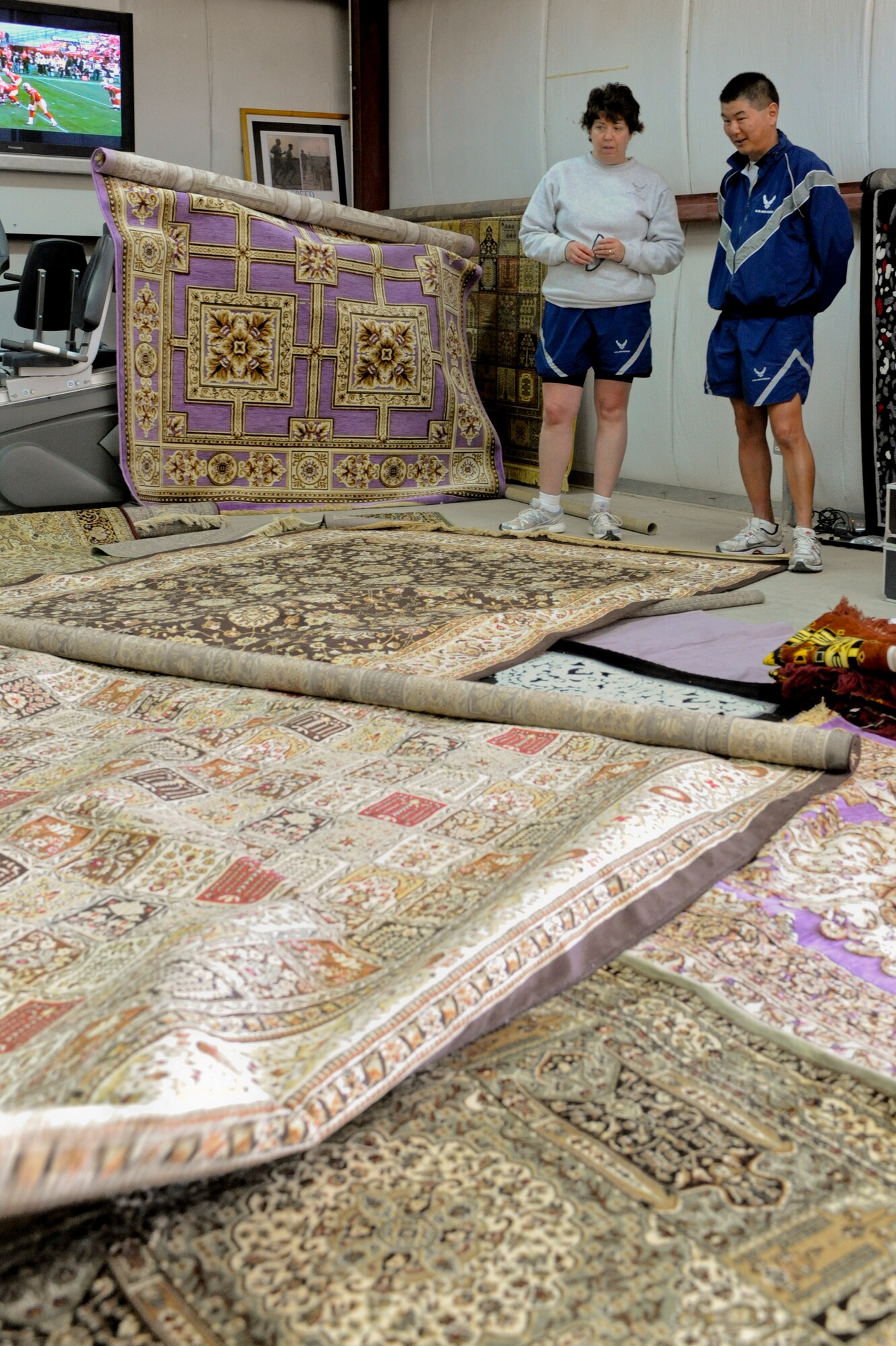 Local bazaar offers history, souvenirs to 332nd AEW > U.S. Air Forces ...