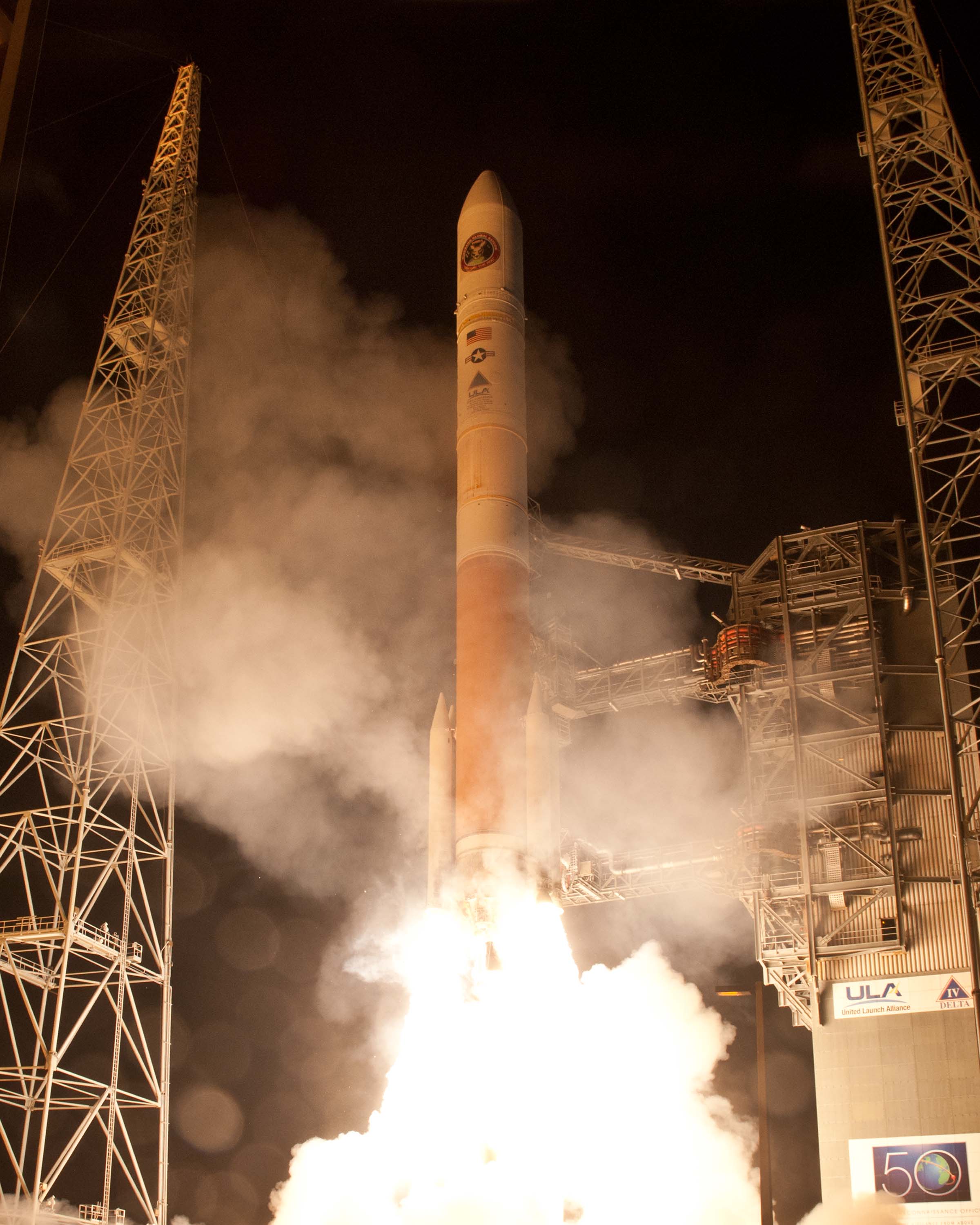 delta iv medium launch