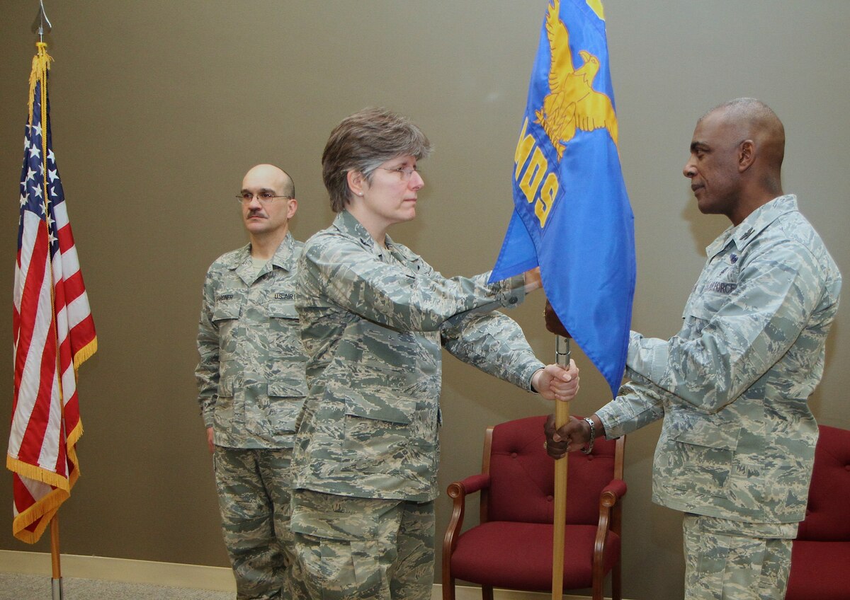 Colonel Goodwin assumes command of 932nd Medical Squadron > 932nd ...