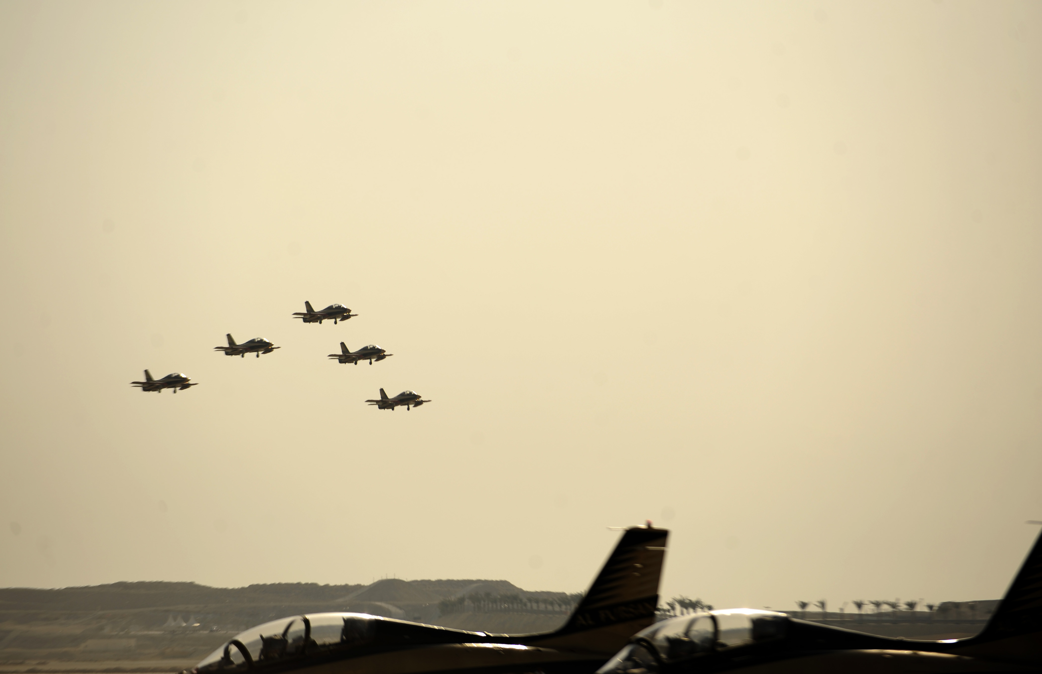 Airmen, Sailors participate in Bahrain airshow > Air Force > Article ...
