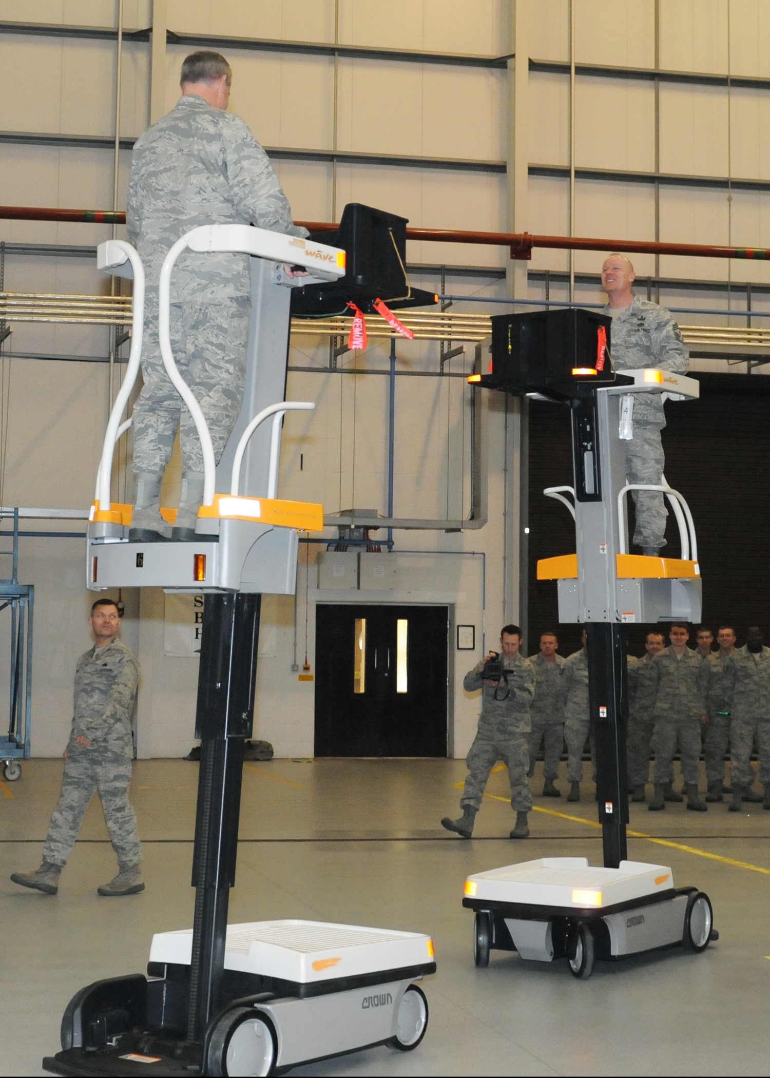 USAFE leaders visit RAF Mildenhall > U.S. Air Forces in Europe - Air ...