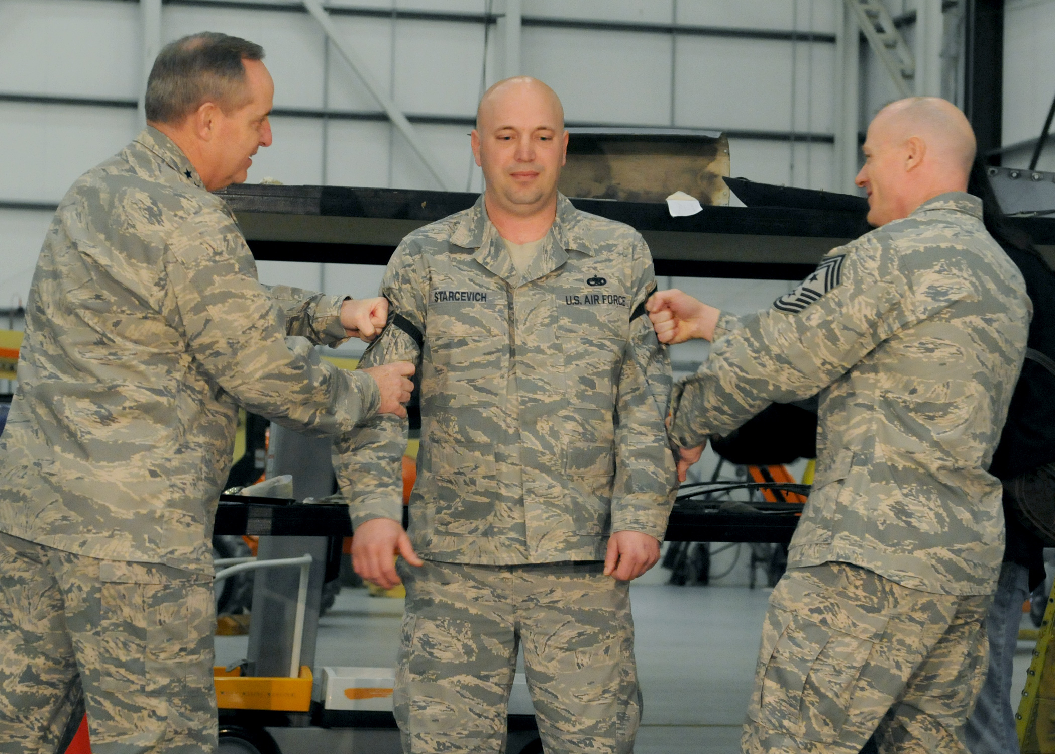 USAFE leaders visit RAF Mildenhall