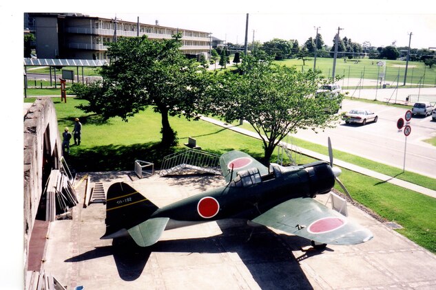 "Zero" hangar links present to past > Marine Corps Air Station Iwakuni ...