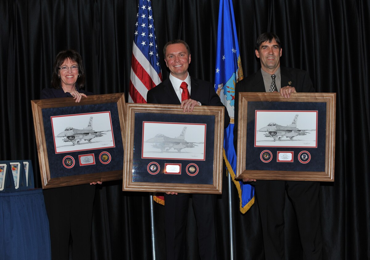 388 FW Honorary Commander change of command ceremony recognizes ...