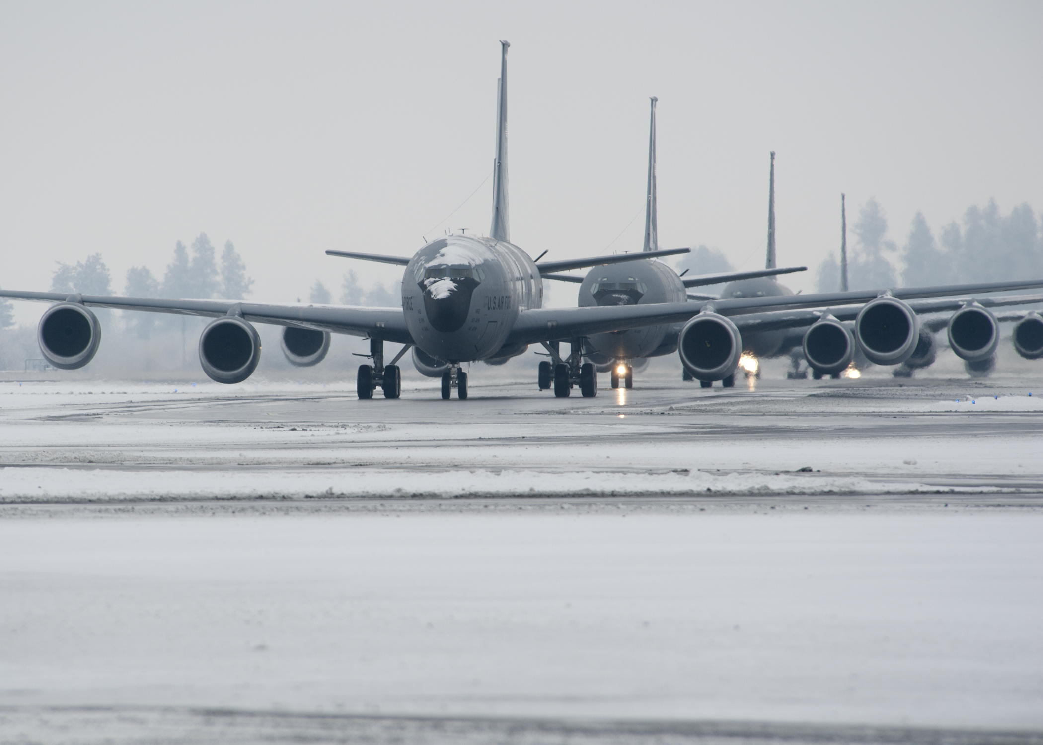 Photos: Team Fairchild perform cold weather ops > Air Mobility Command ...