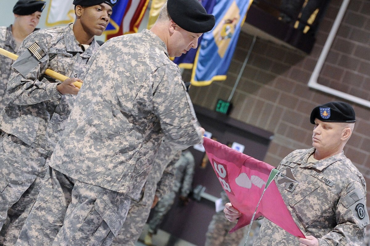 Soldiers of 98th Maintenance Company mark deployment to Kuwait > Joint ...